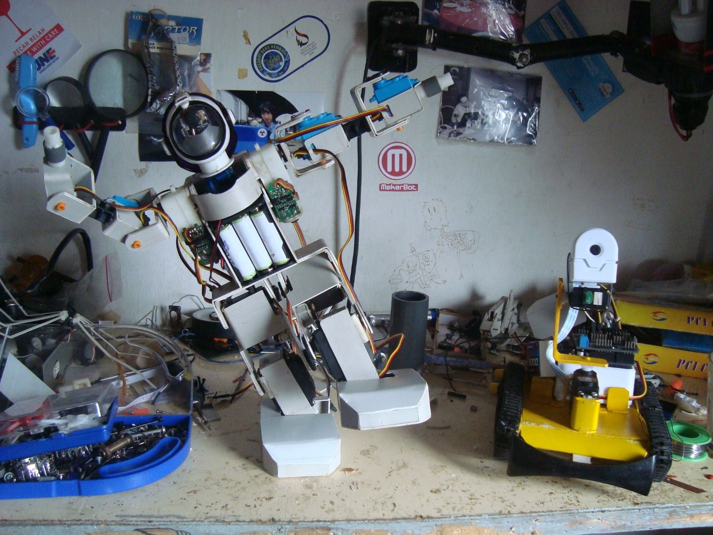 Making Humanoid Robot : 5 Steps - Instructables