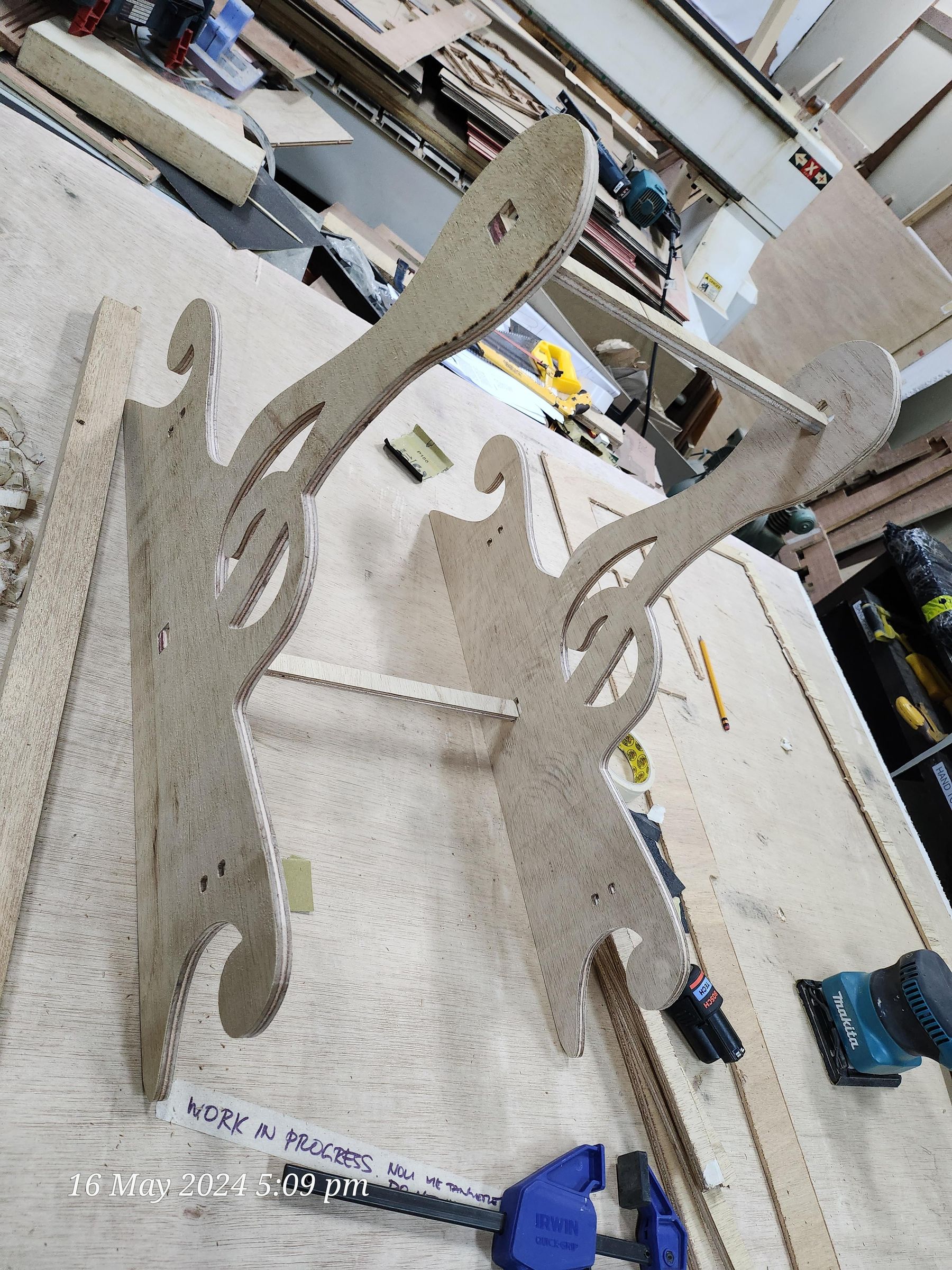 Gita-rack: Creating a Guitar Stand : 3 Steps (with Pictures ...