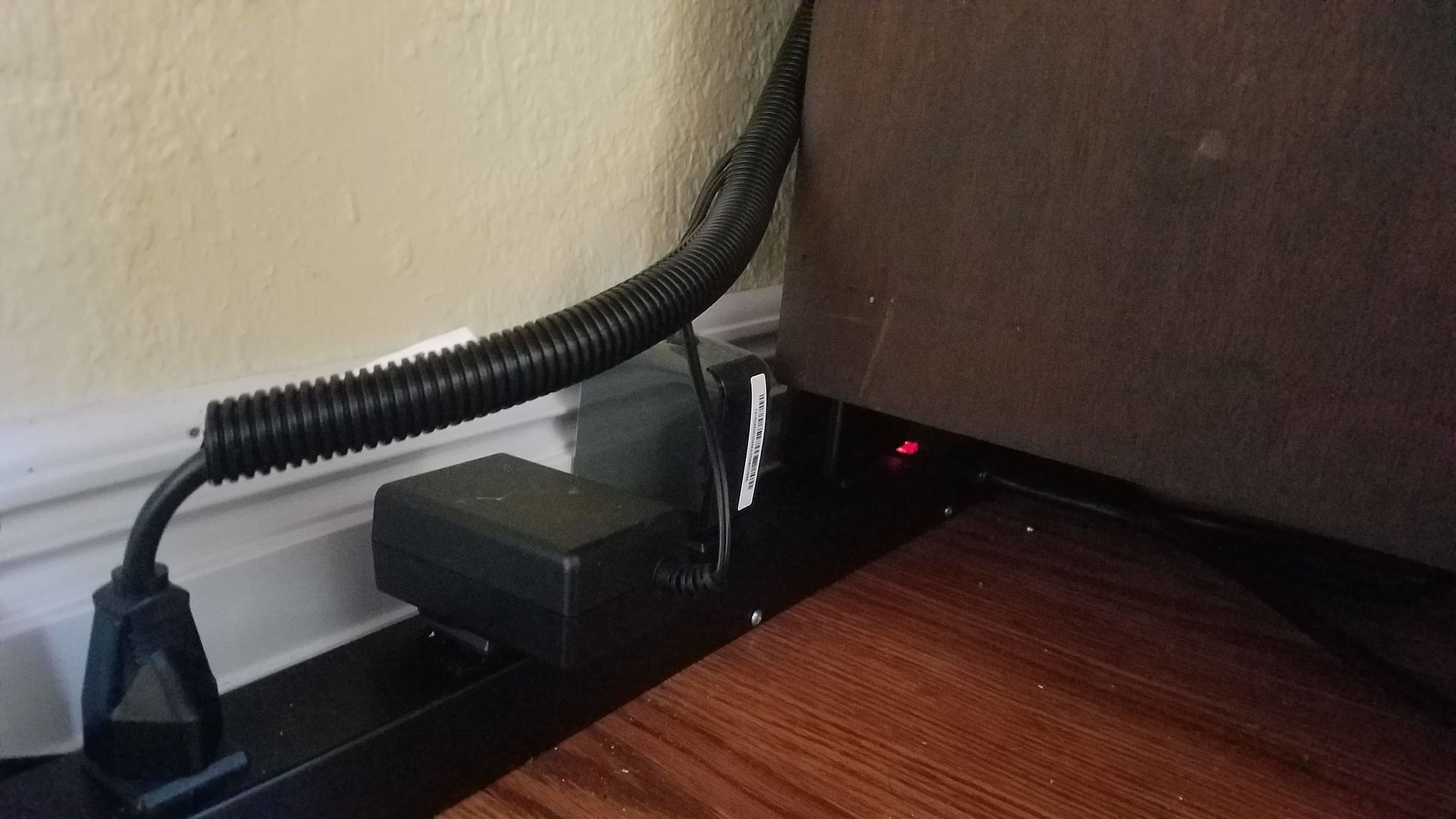 Powered Monitor Stand Hack : 11 Steps (with Pictures) - Instructables