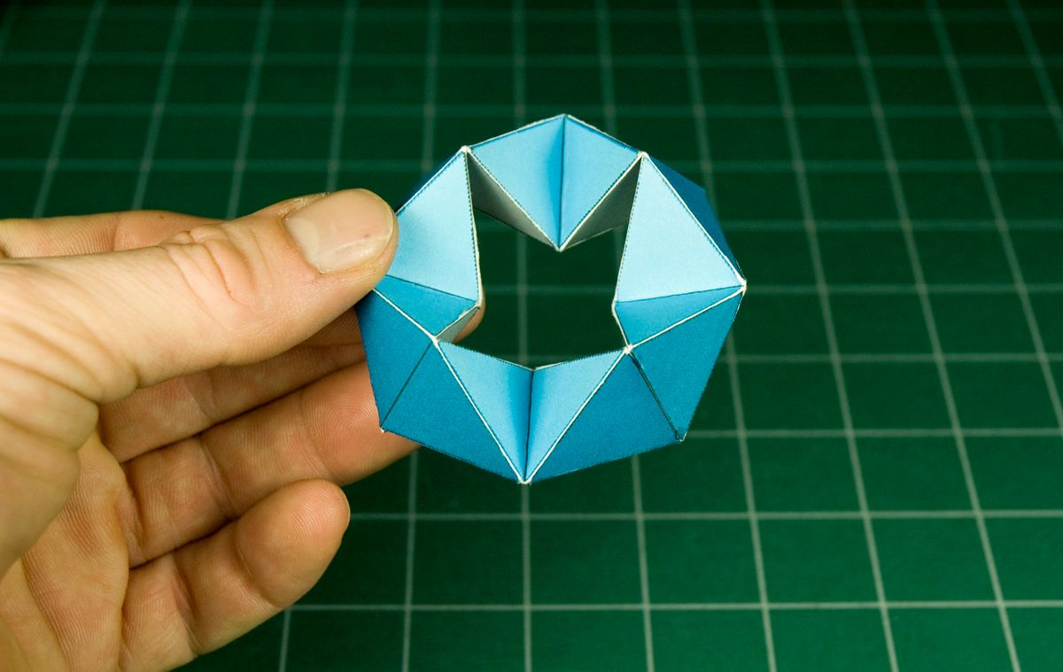 Kaleidocycles: Amazing Dynamic Papercraft : 10 Steps - Instructables