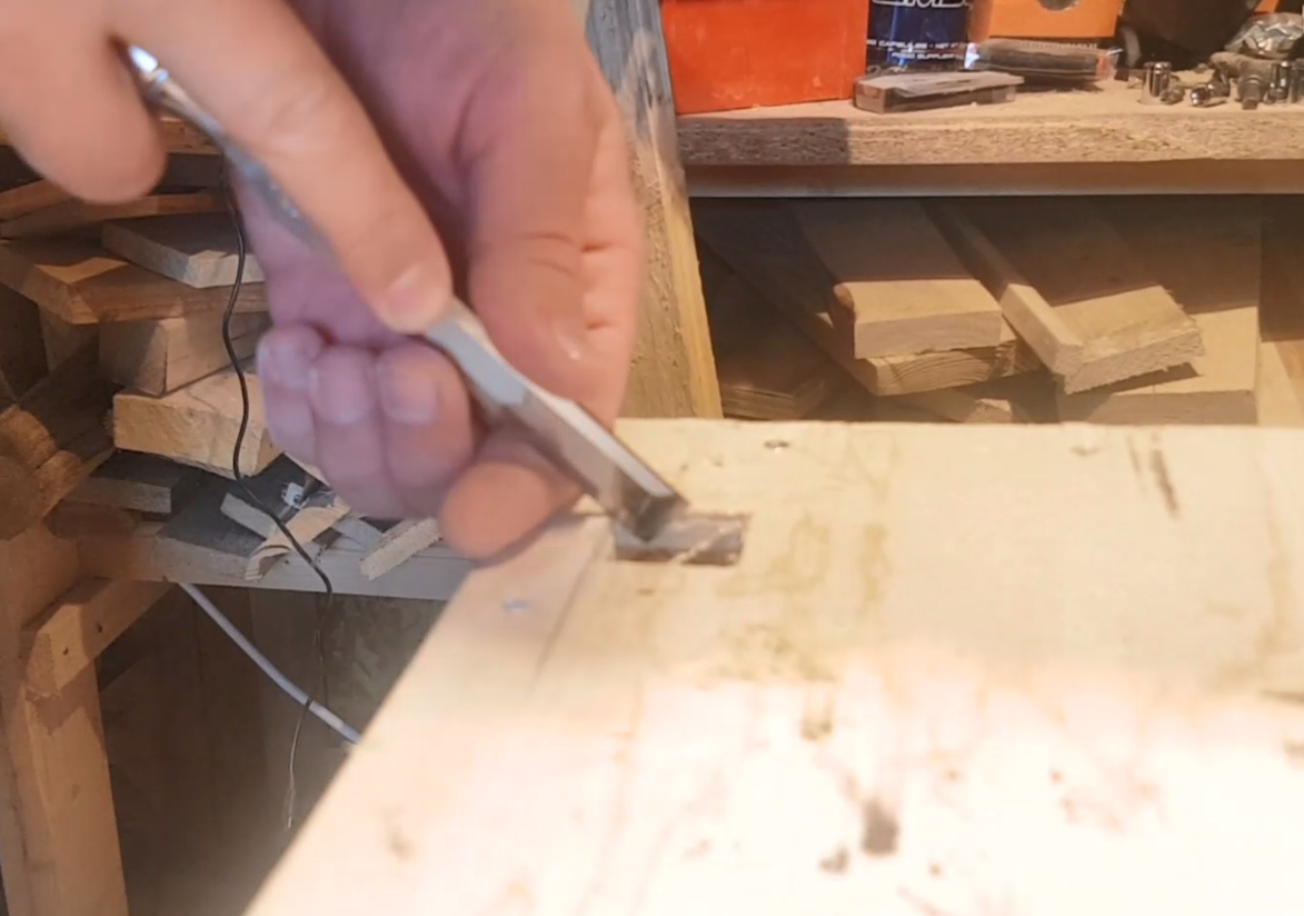 Pop Up Bench Dogs : 6 Steps (with Pictures) - Instructables