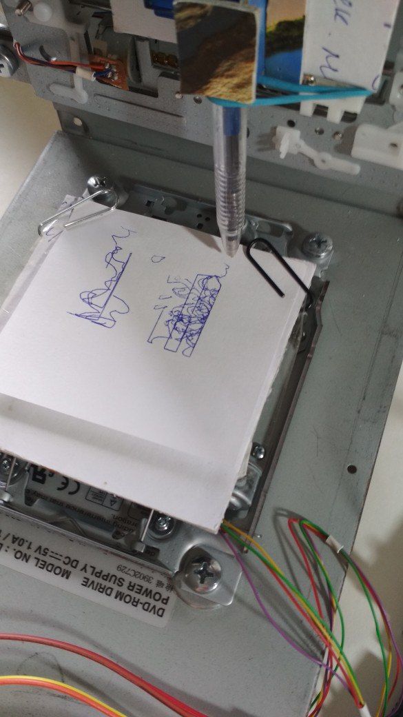 2D Arduino Plotter (arduino Uno, L293d, Cd-roms, Servo, Cd) : 6 Steps ...
