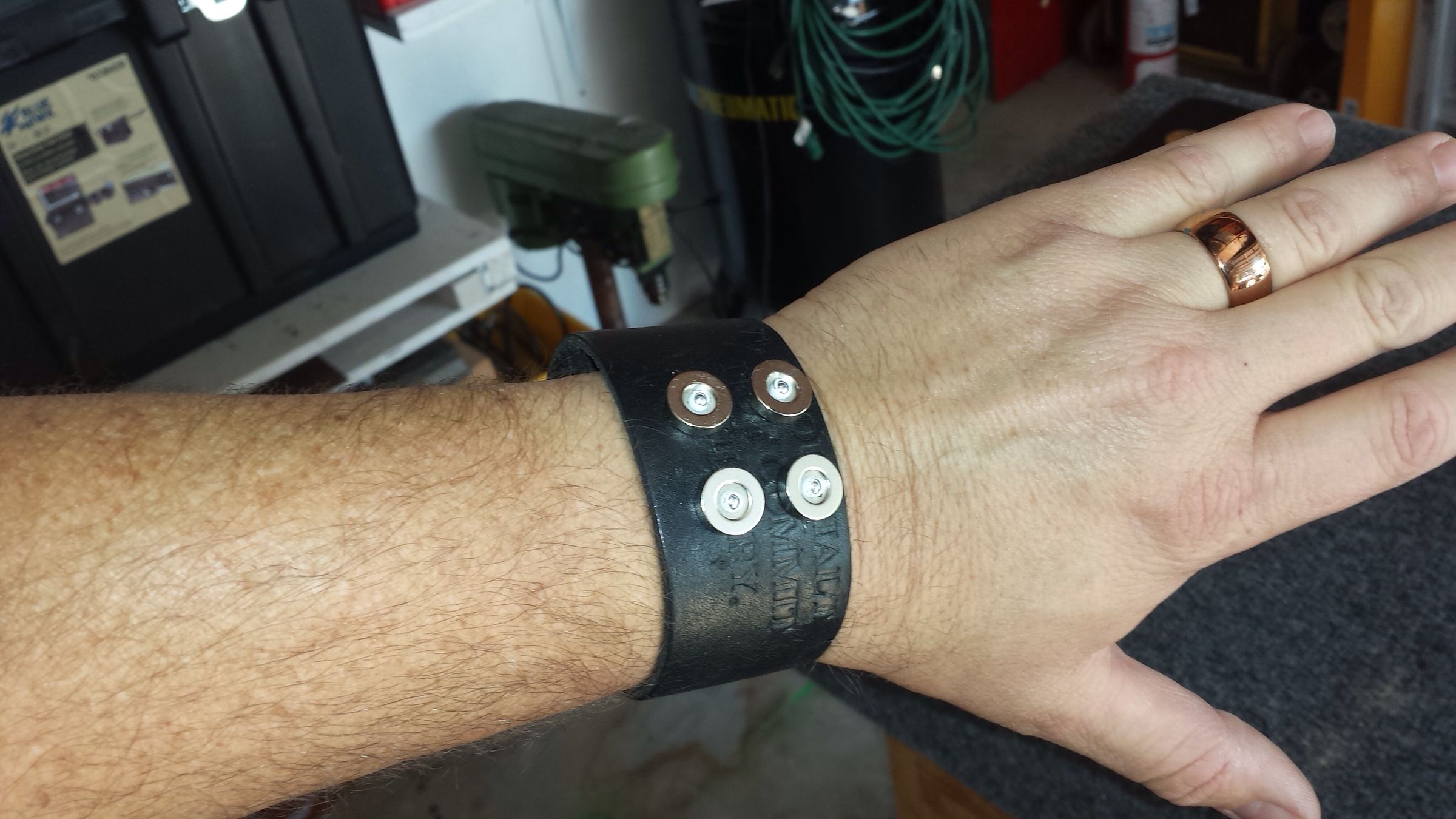 Wristband Magnetic Fastener Holder : 3 Steps - Instructables