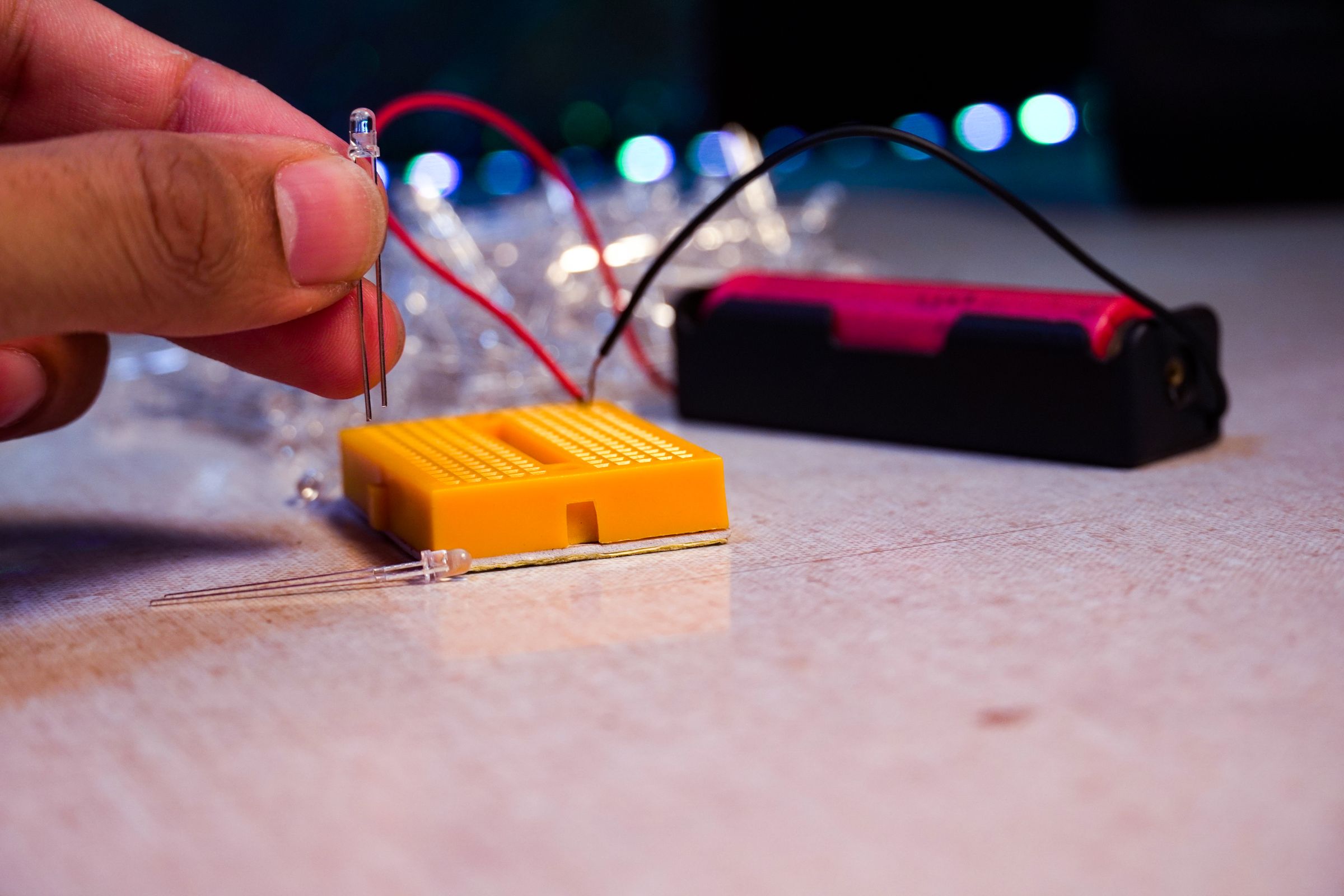How to Make a 4x4x4 L.E.D. Cube With Leftover LEDs : 12 Steps (with ...