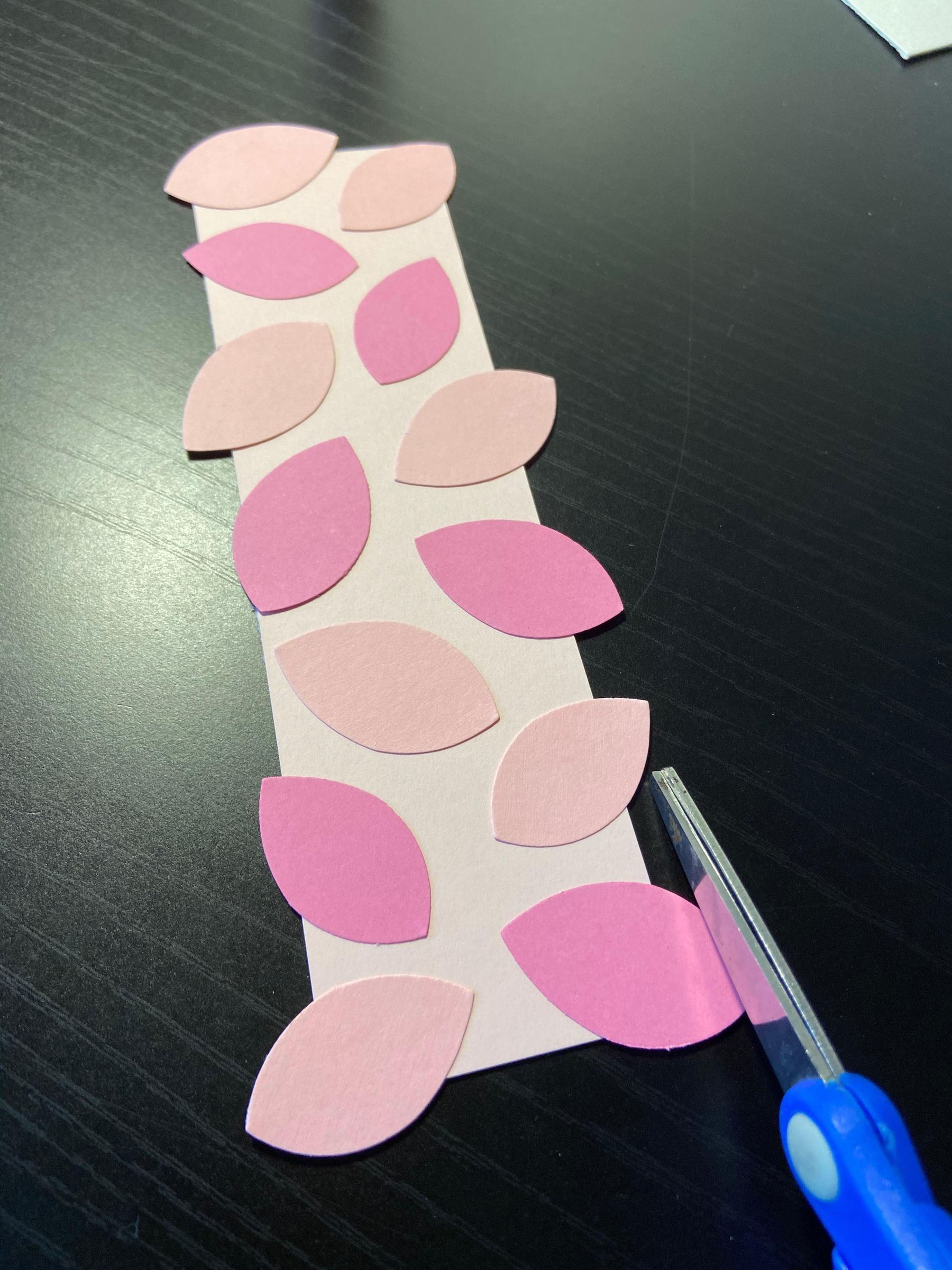 Scrap Paper Bookmarks : 7 Steps (with Pictures) - Instructables