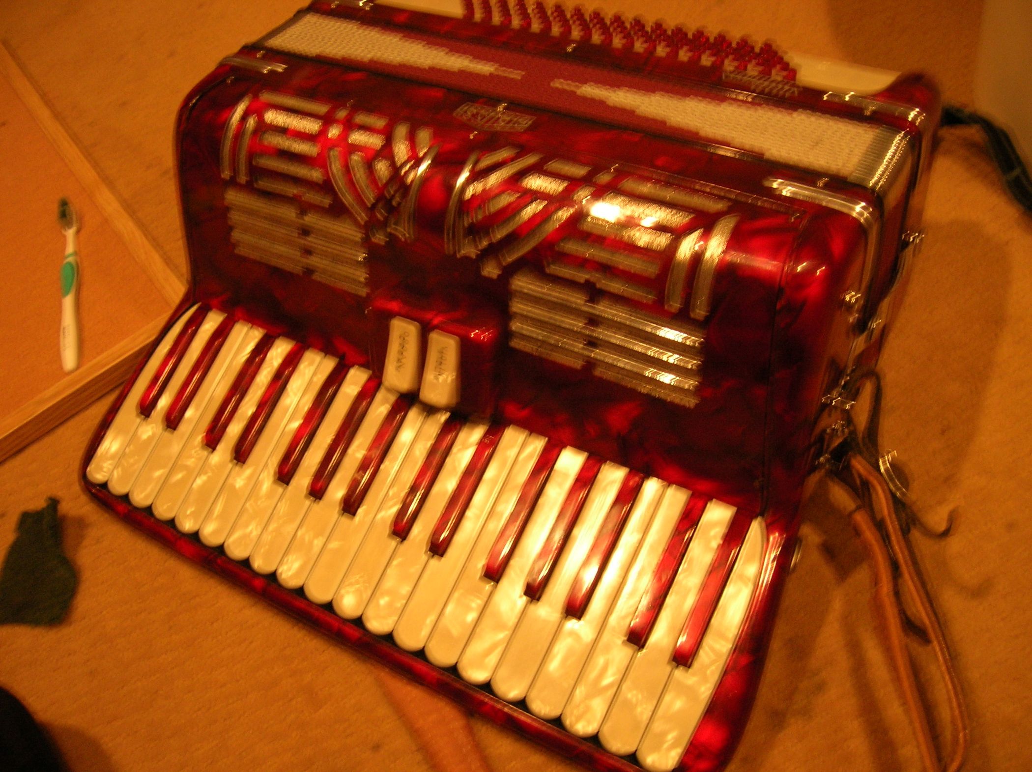 How to Fix an Accordion Keyboard : 7 Steps (with Pictures) - Instructables