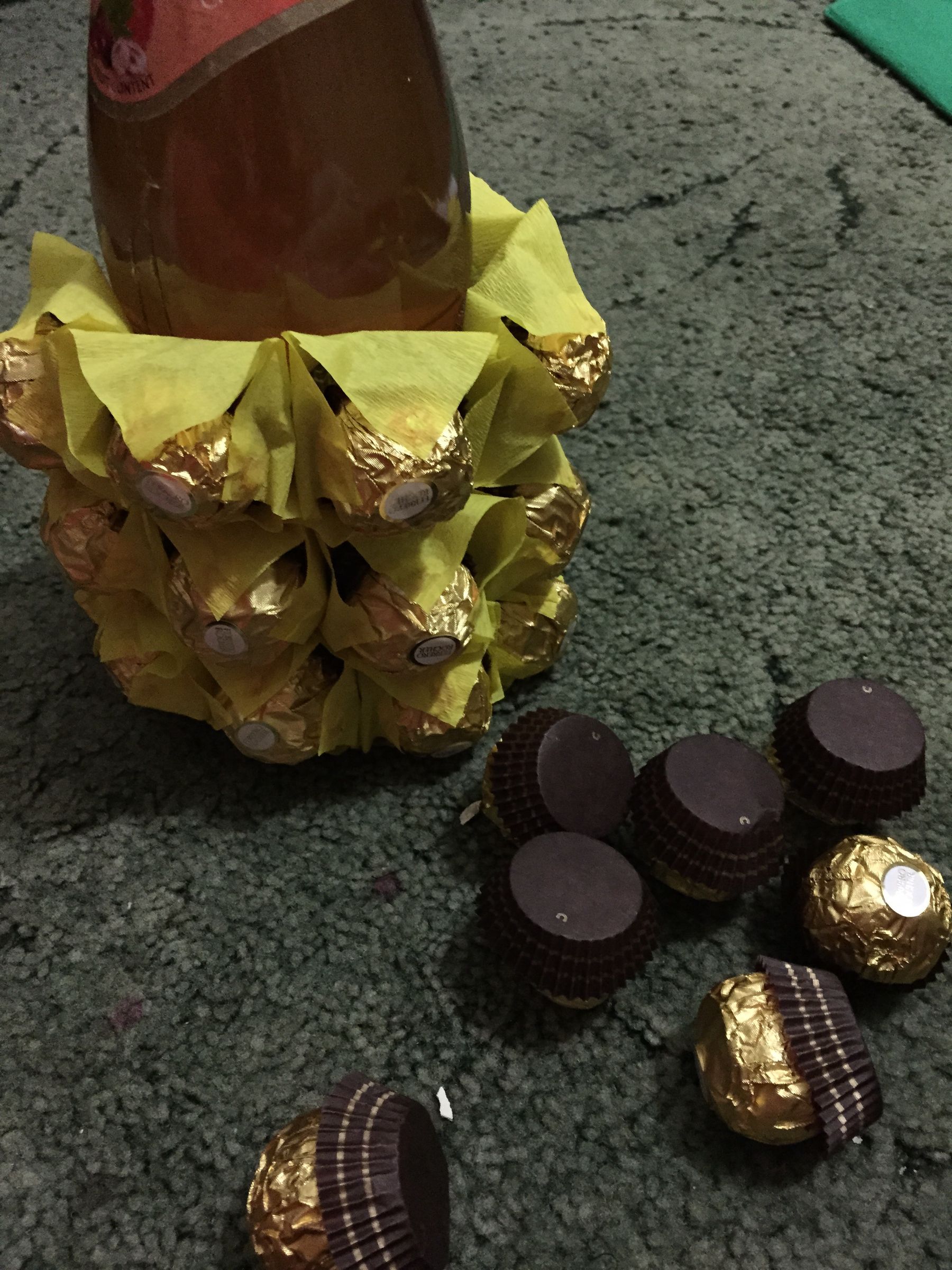 Pineapple Ferrero Gift for Mums Day - Instructables