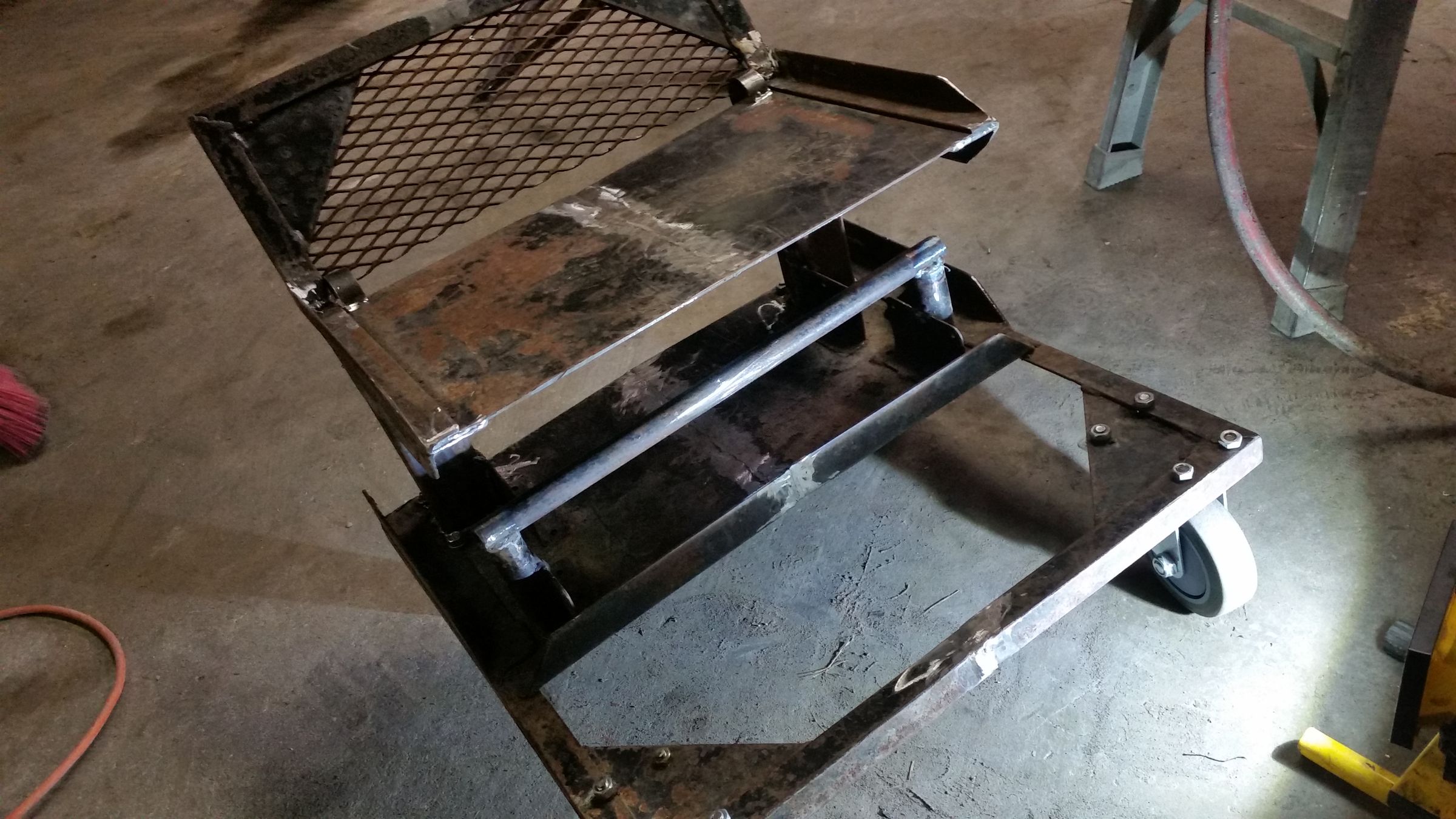 Fallout Shop Stool (or Rat Rod Chair) : 7 Steps (with Pictures ...