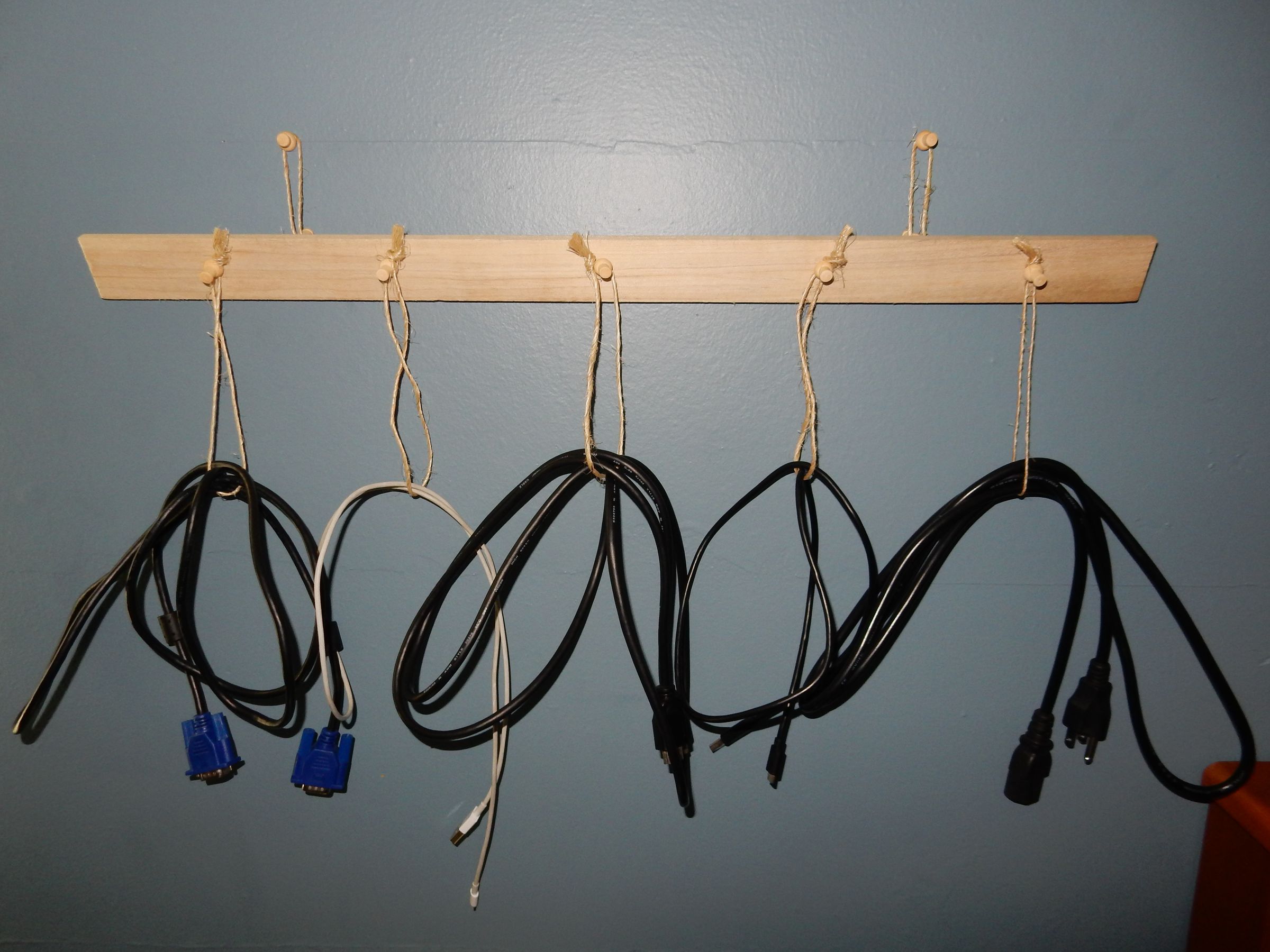 The Multi-Cable Hanger : 6 Steps - Instructables
