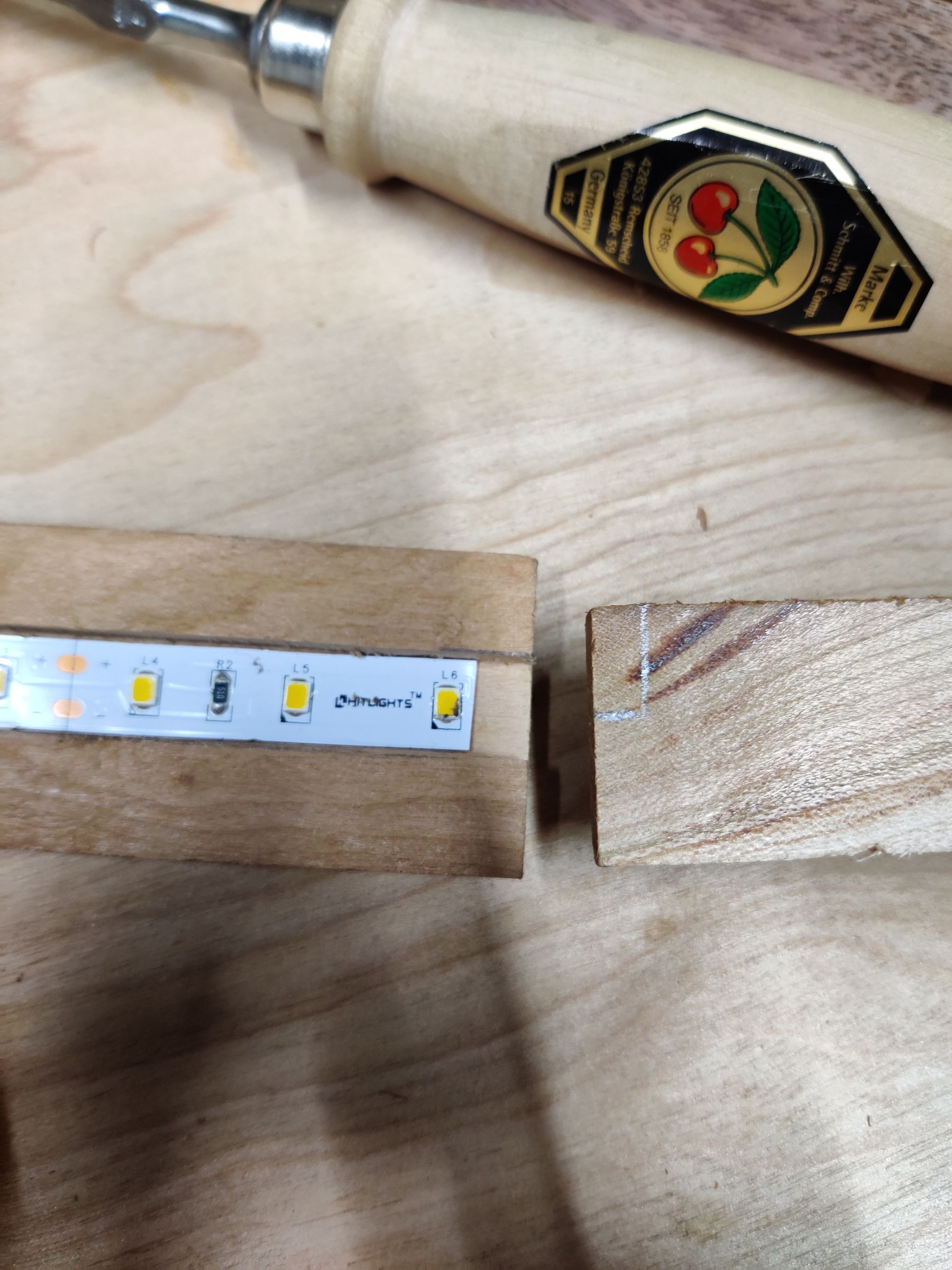 Table With Hidden Lamp : 11 Steps (with Pictures) - Instructables