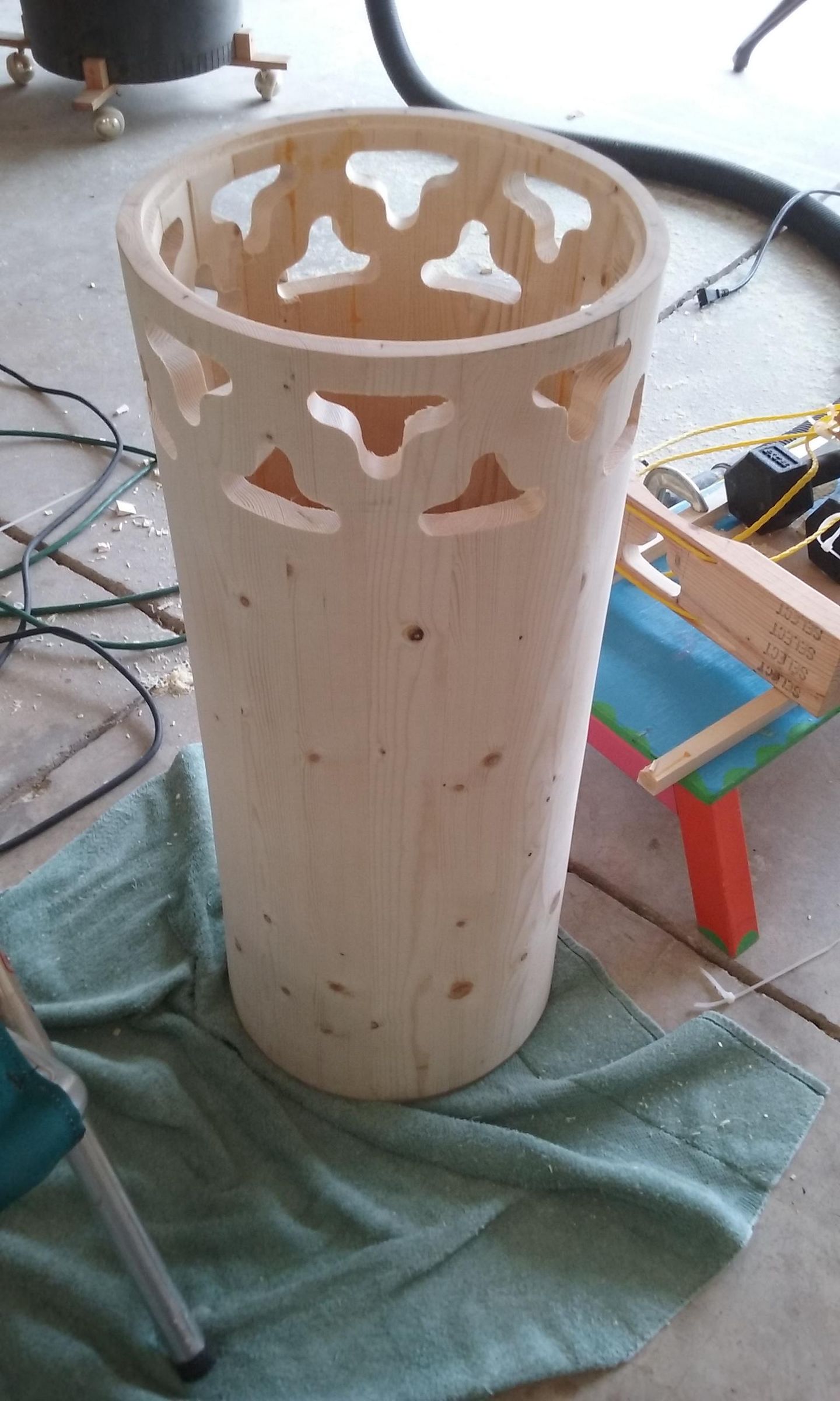 Cylindrical Speaker Cabinet for Guitar Amplifier (Wooden Cylinder) : 10 ...