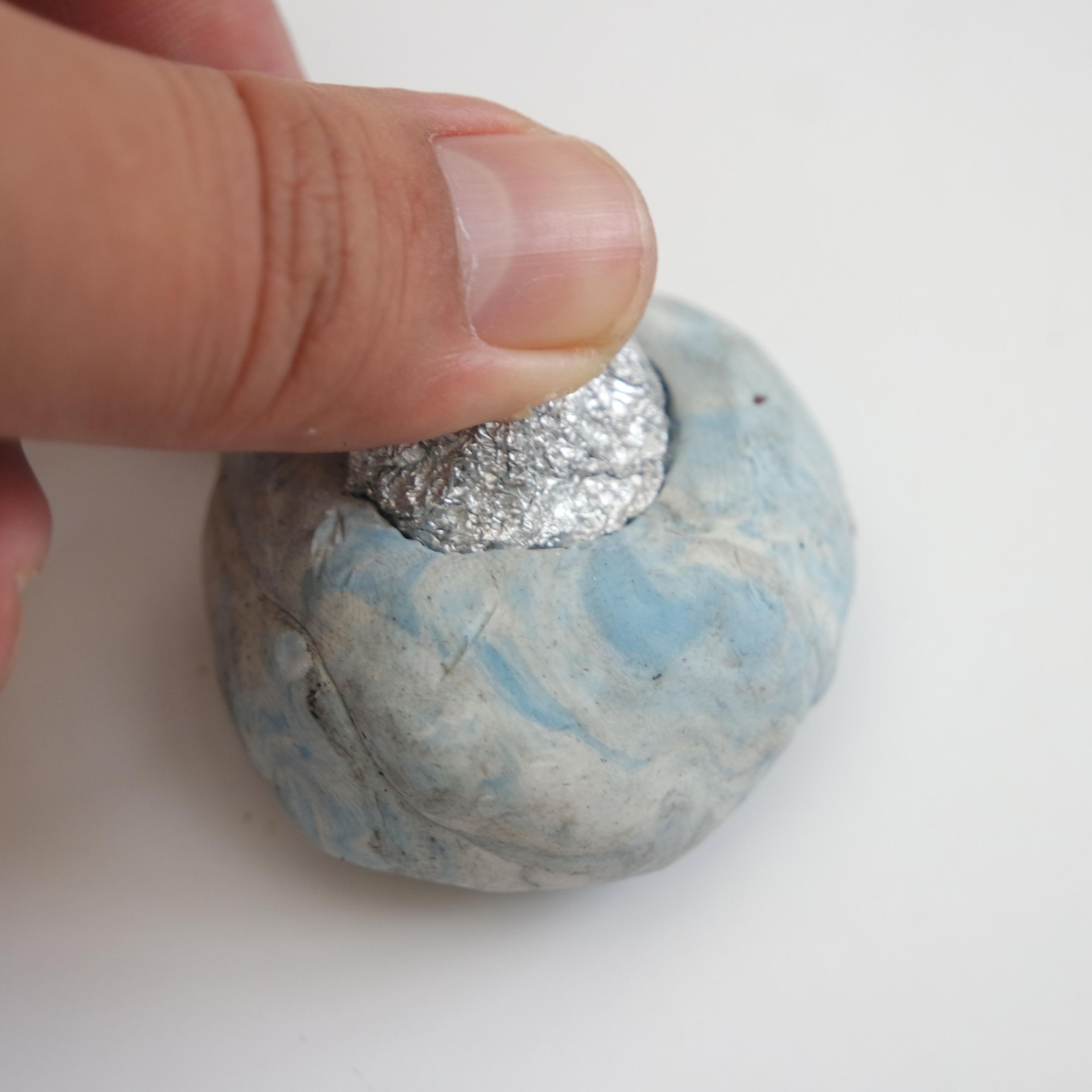 The Infinity Gauntlet. : 30 Steps (with Pictures) - Instructables