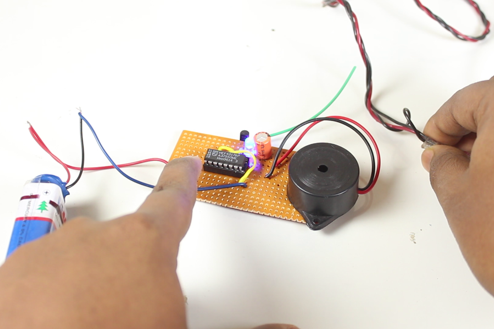 AC Detector Circuit With Awesome Application : 6 Steps (with Pictures ...