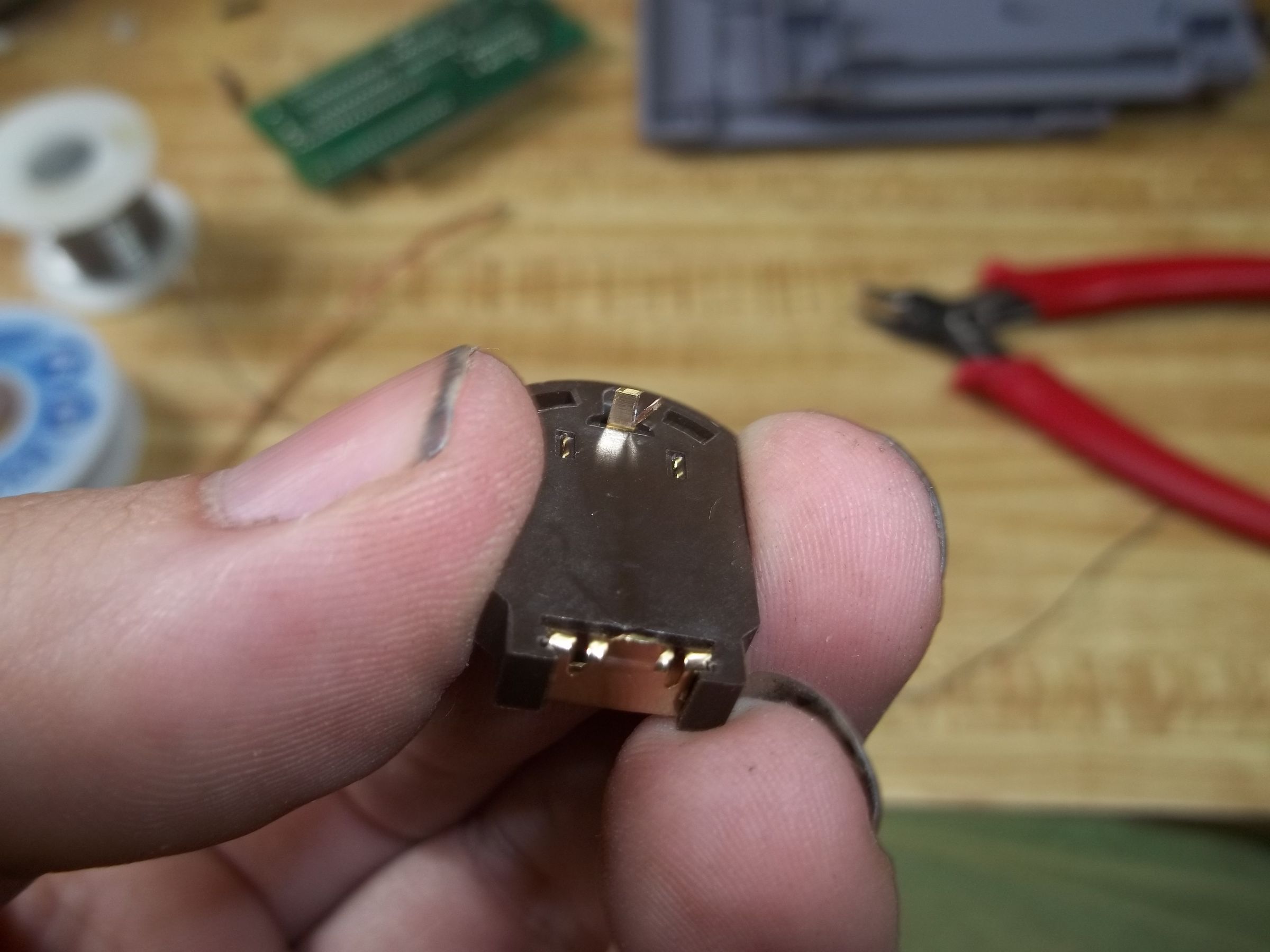 Replacing a CR2032 Snes Cart Battery : 5 Steps (with Pictures ...