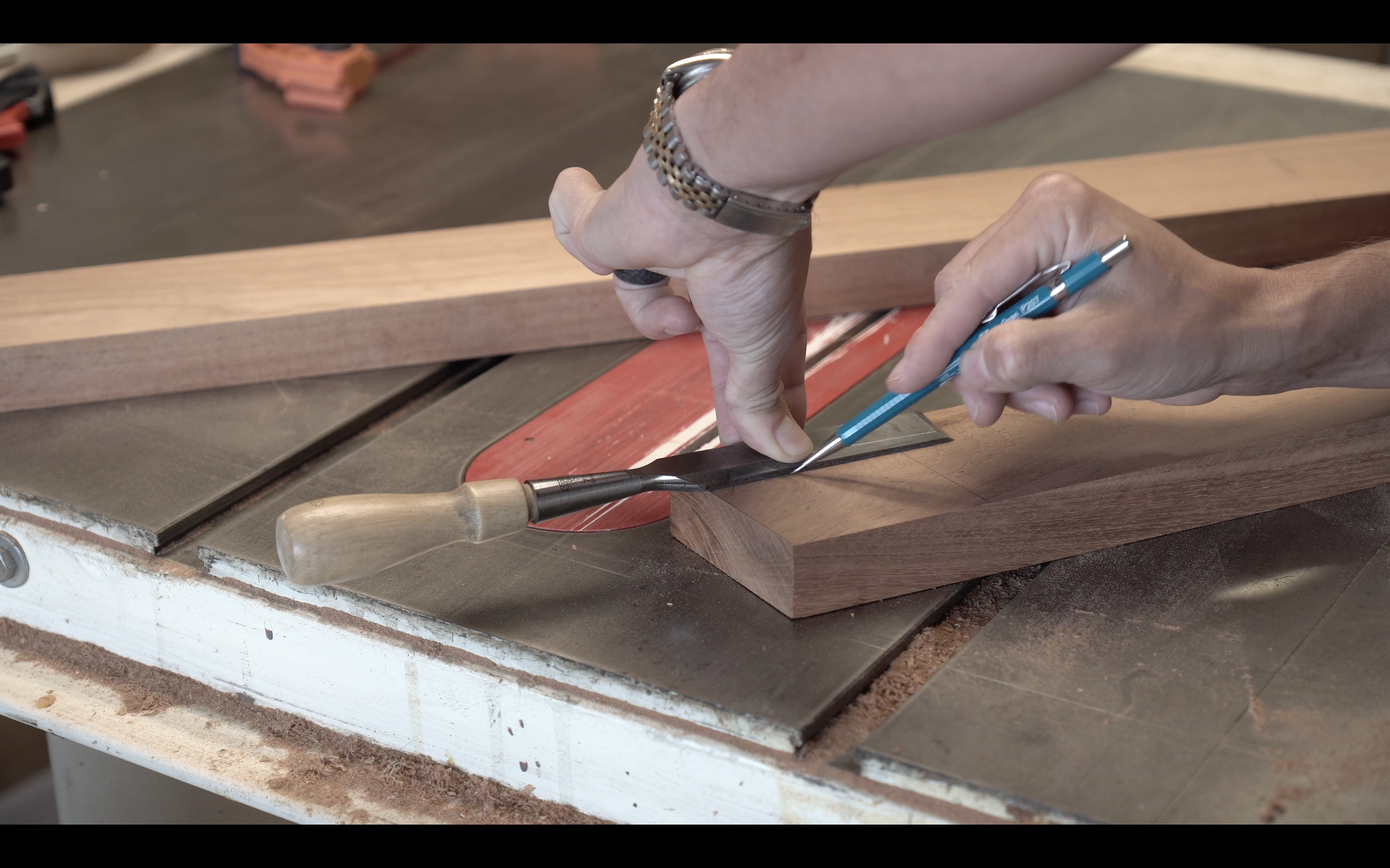 Modern Dining Table - Traditional Joinery : 10 Steps (with Pictures ...
