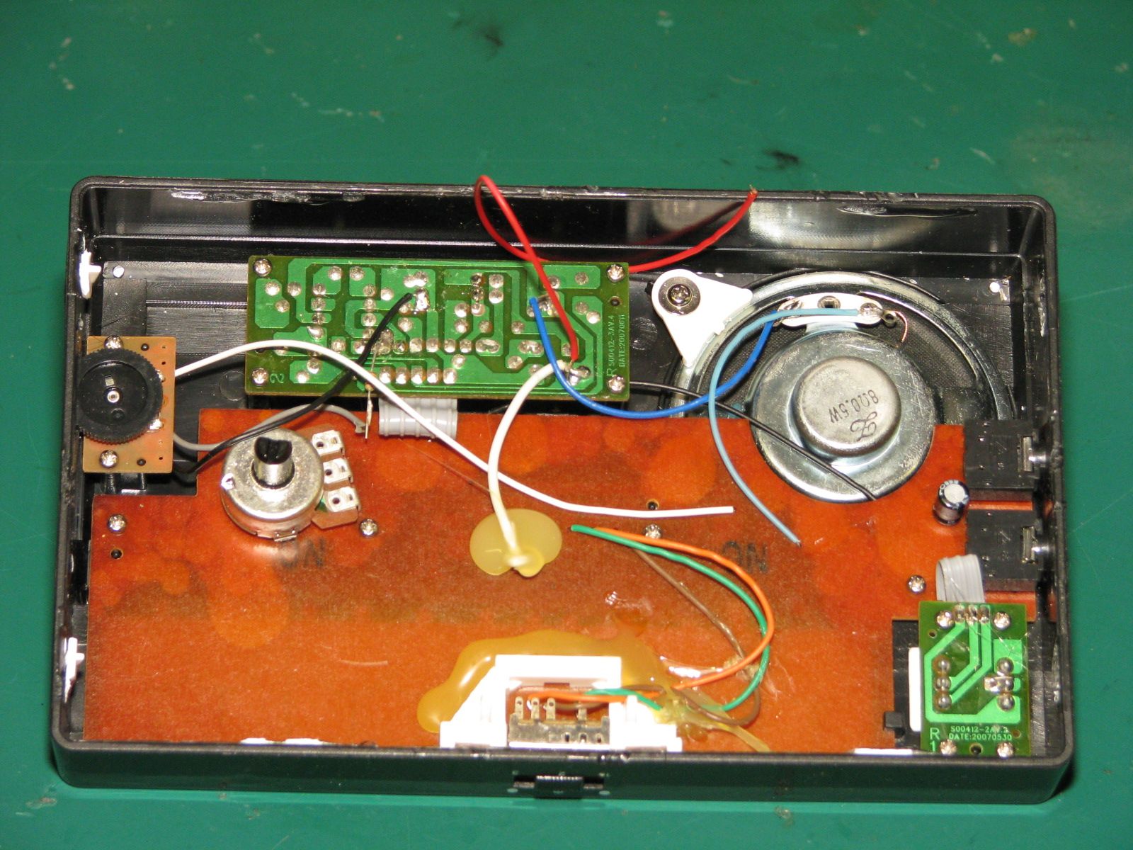 Stylophone Deconstruction : 3 Steps - Instructables