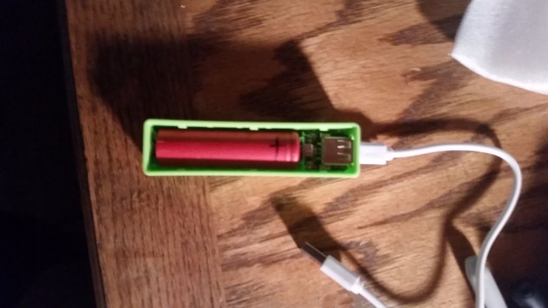 REUSE YOUR OLD LAPTOP BATTERY TO MAKE a POWER BANK : 9 Steps (with ...