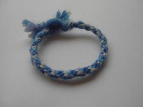 Woven Yarn Bracelet : 4 Steps - Instructables
