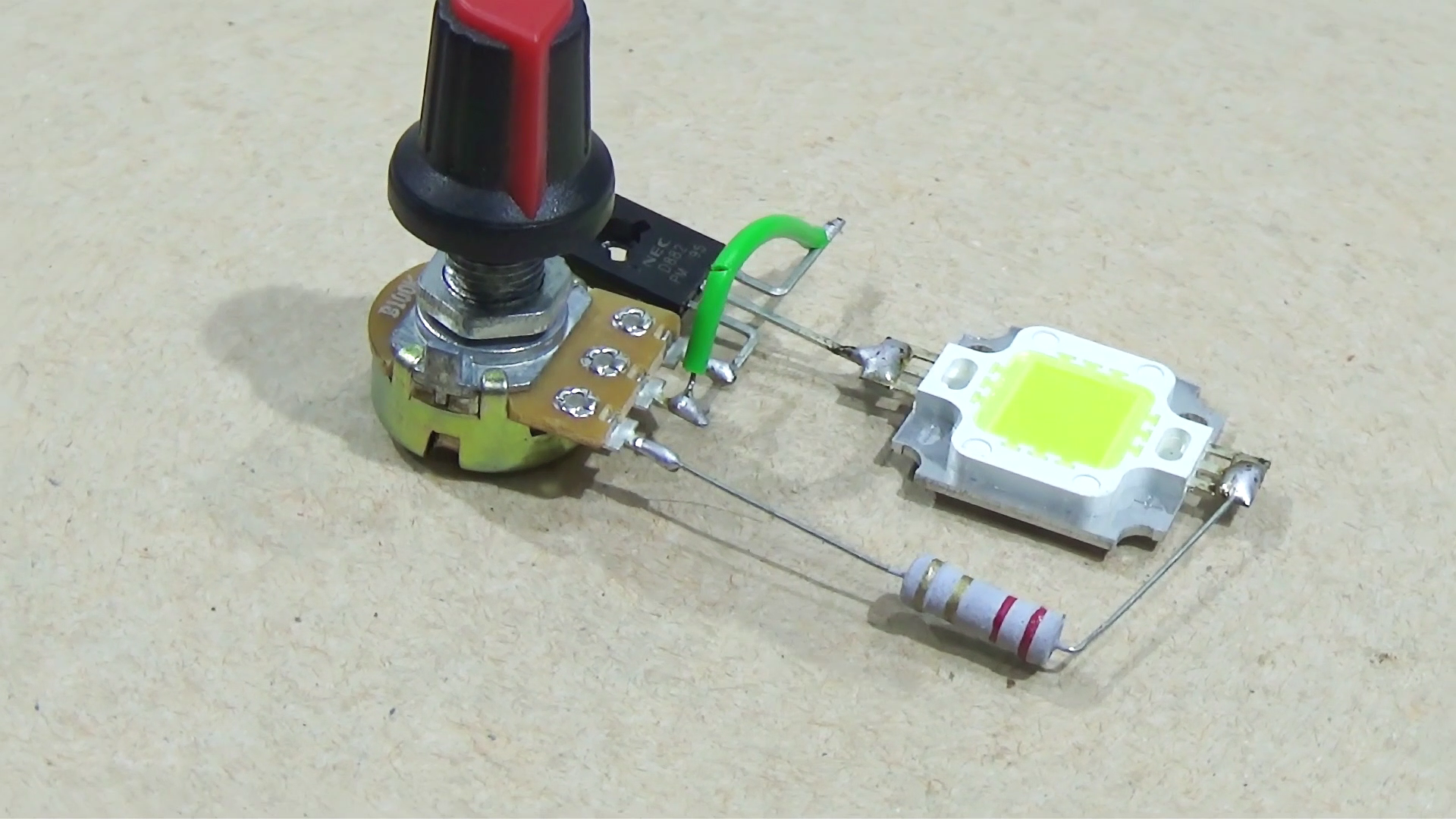 Top 3 Awesome Electronics Project Using D-882 Transistor : 9 Steps ...
