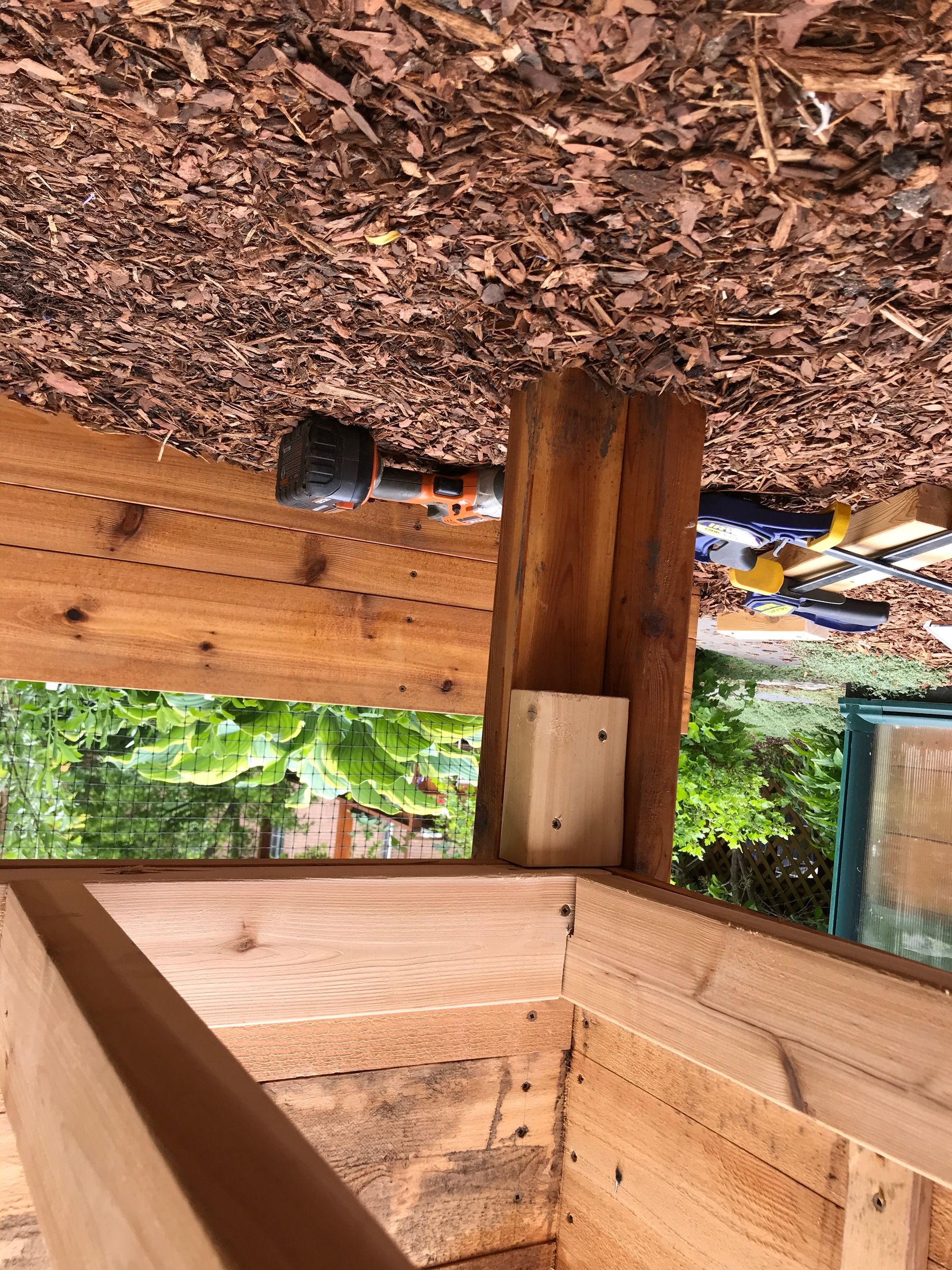 Elevated Planter Raised Bed : 5 Steps (with Pictures) - Instructables