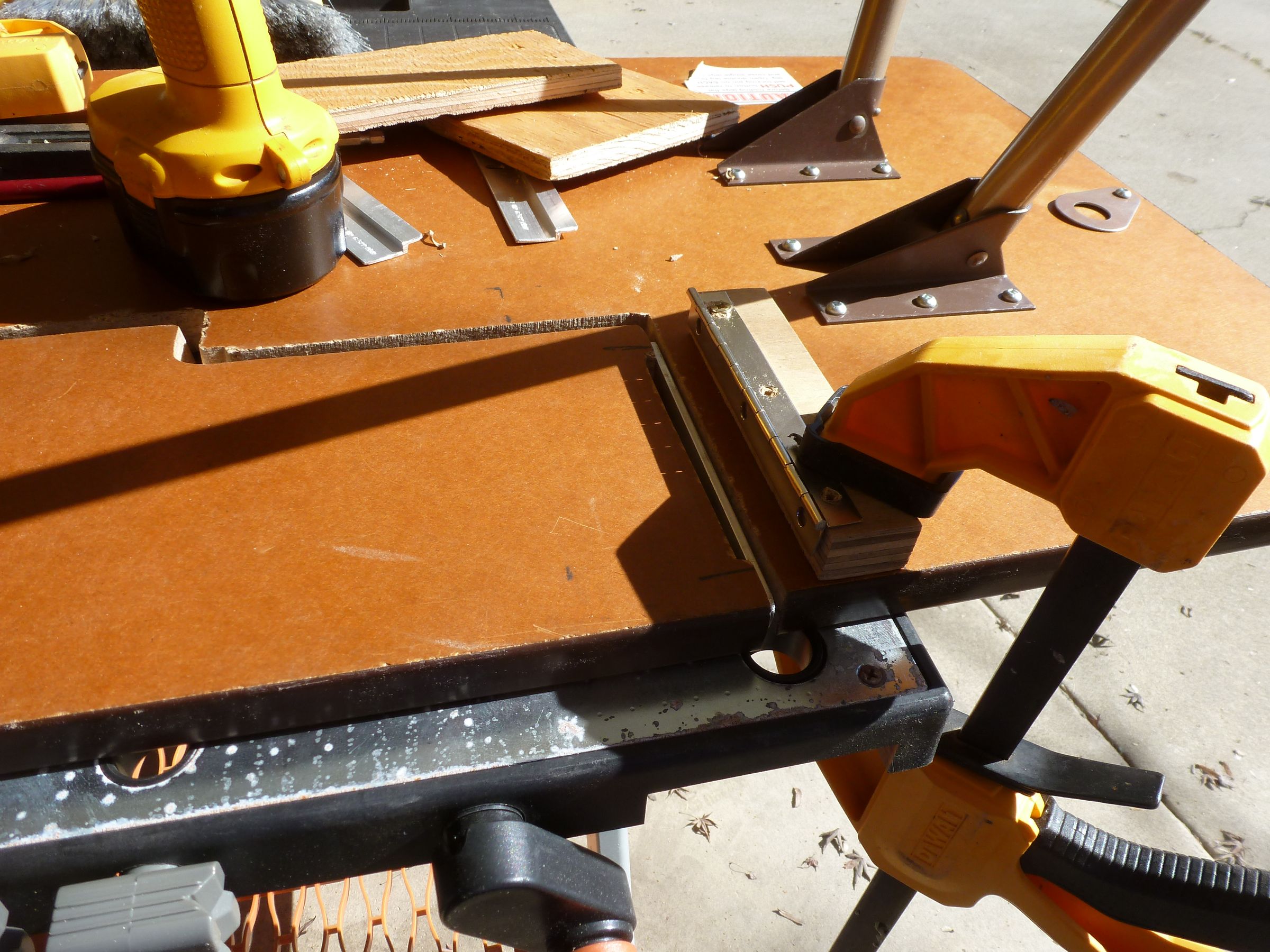Folding Sewing Machine Table : 9 Steps (with Pictures) - Instructables