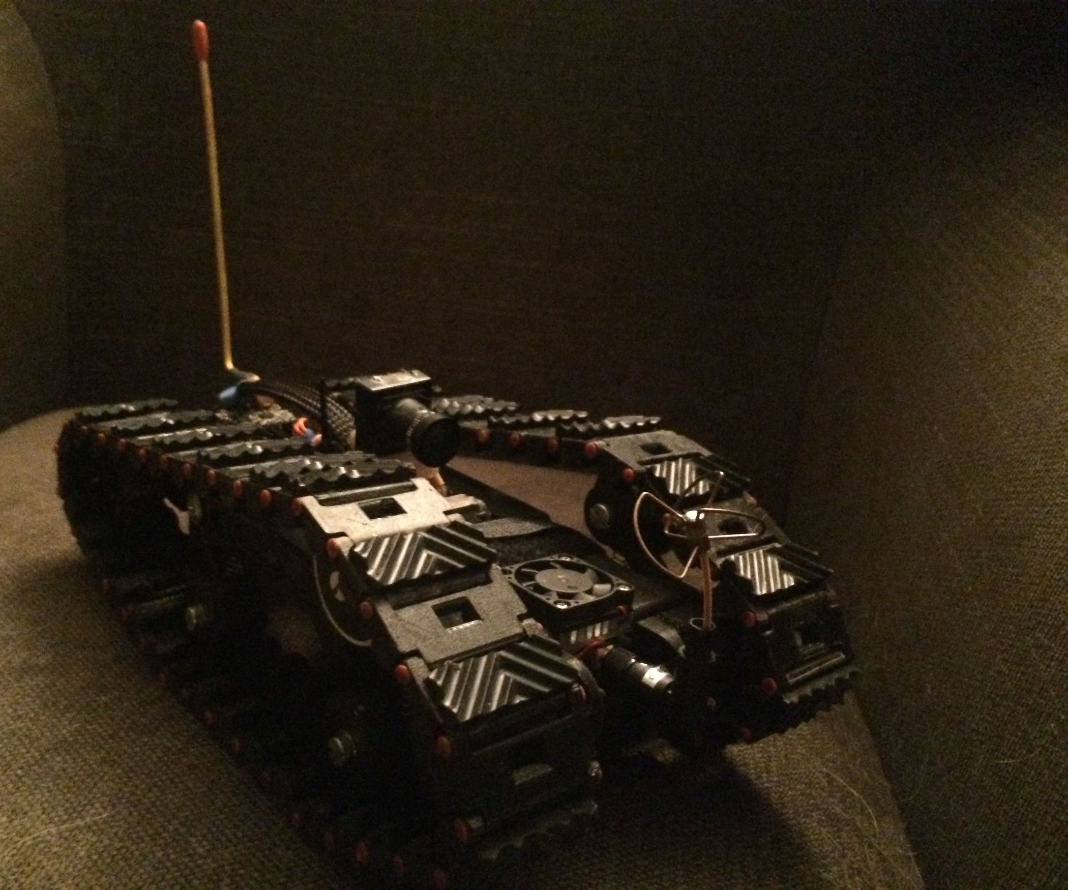 3D Printed Servo Driven Tracked Rover W/suspensions (self Tightning ...