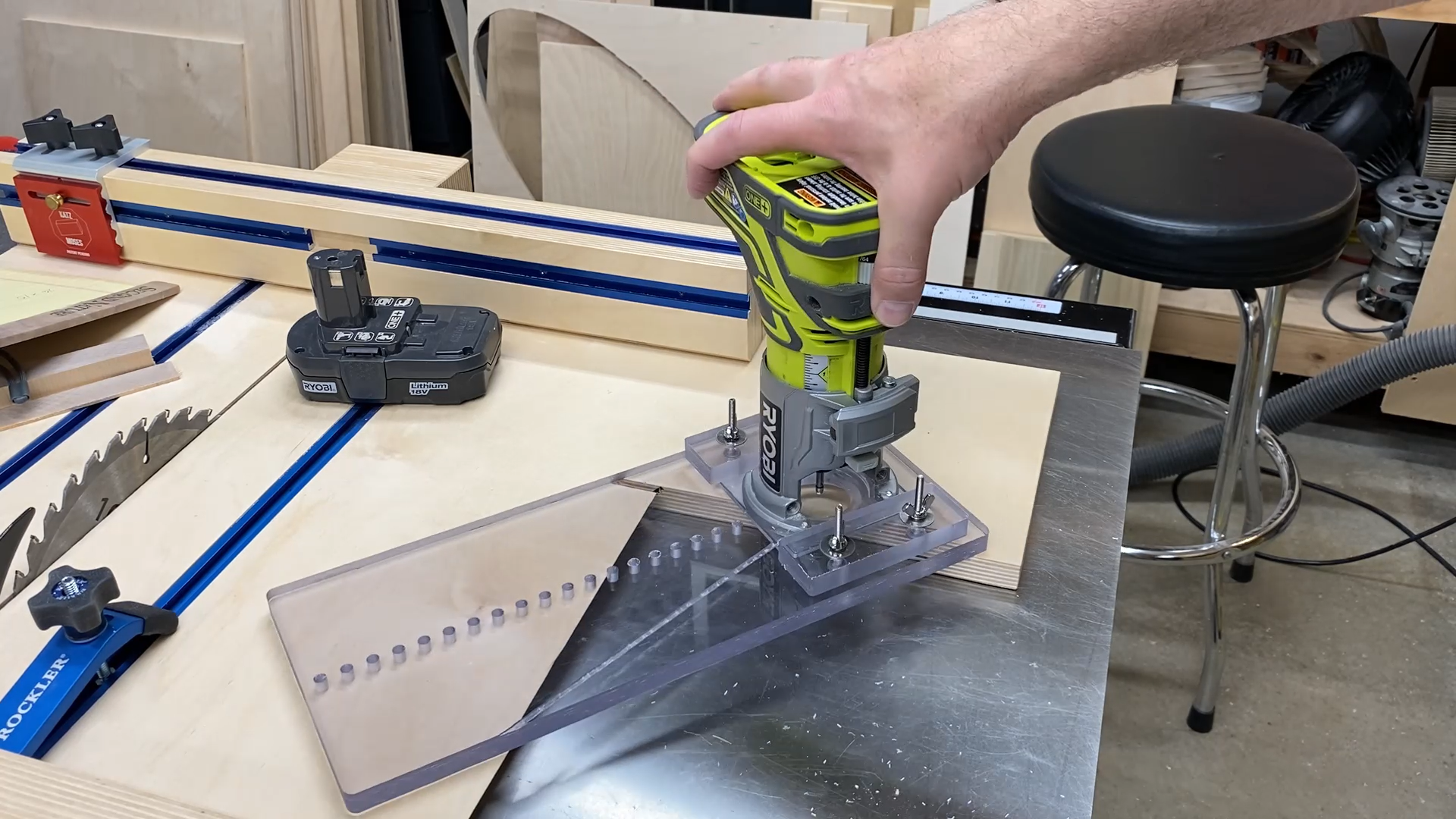 Clear Router Sled and Radius Jig : 6 Steps (with Pictures) - Instructables