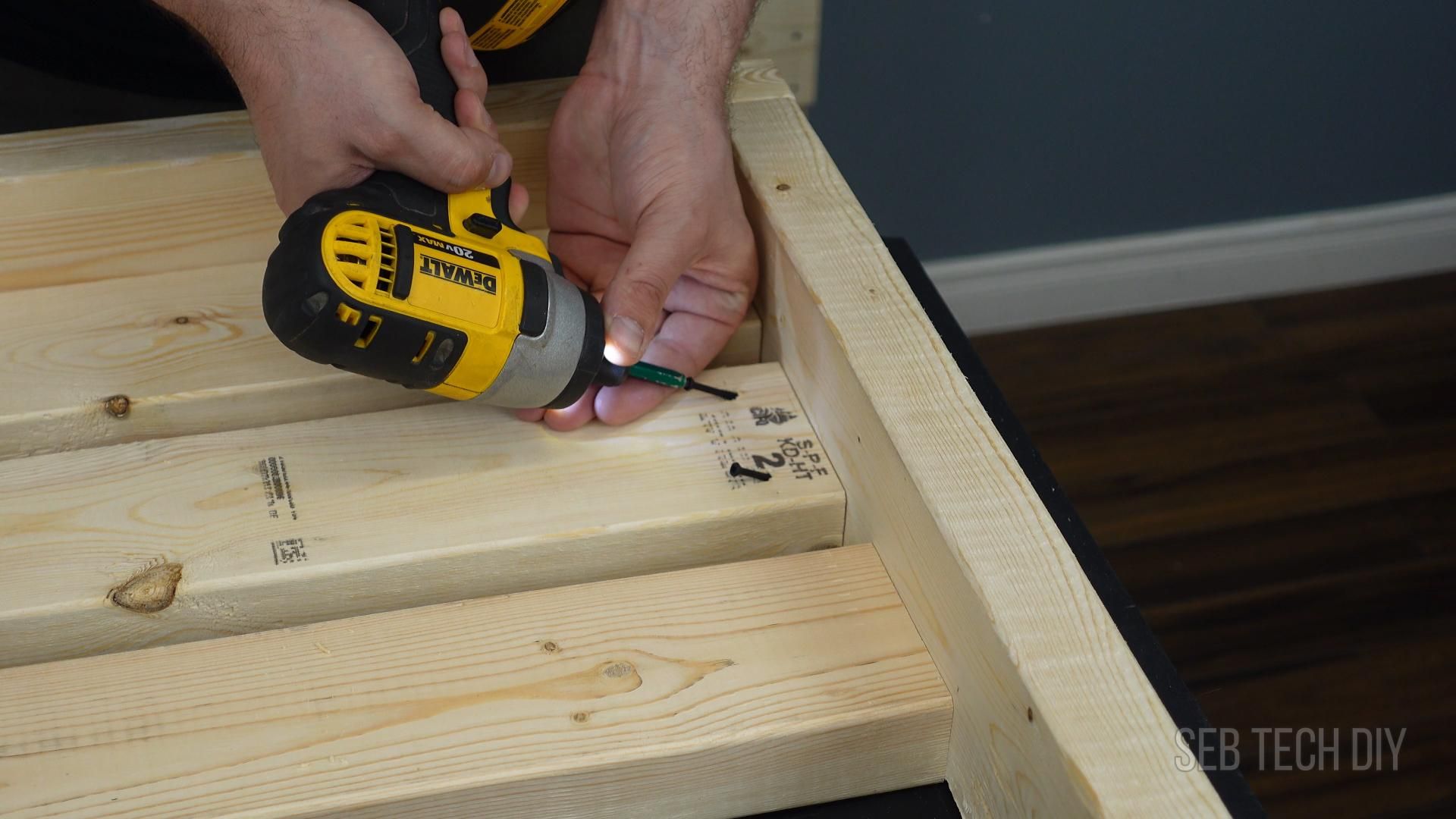 Easy Outdoor Sofa From 2x4s and Two Power Tools! : 12 Steps (with ...