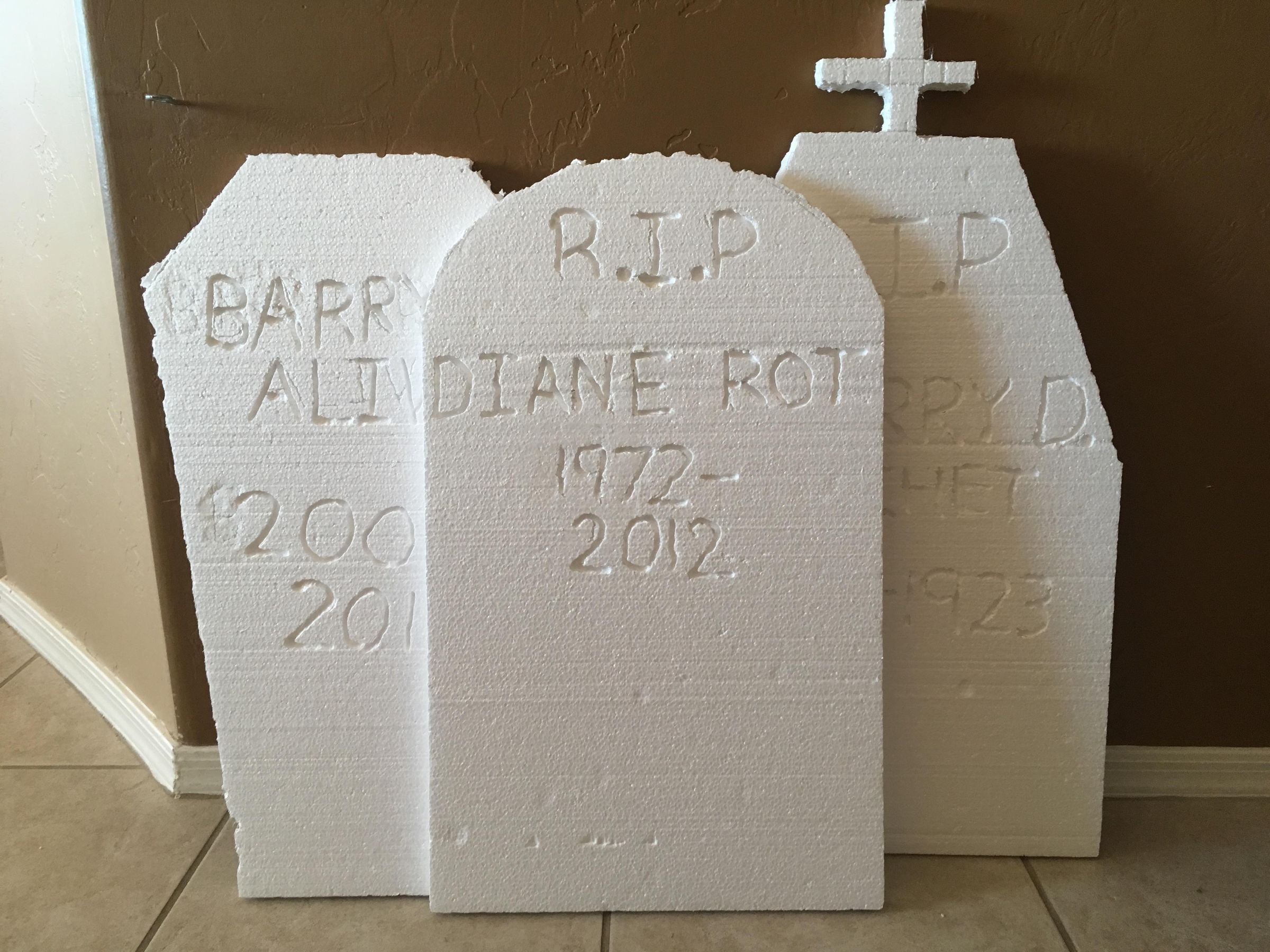 DIY Engraved Halloween Gravestone Decorations : 7 Steps (with Pictures ...