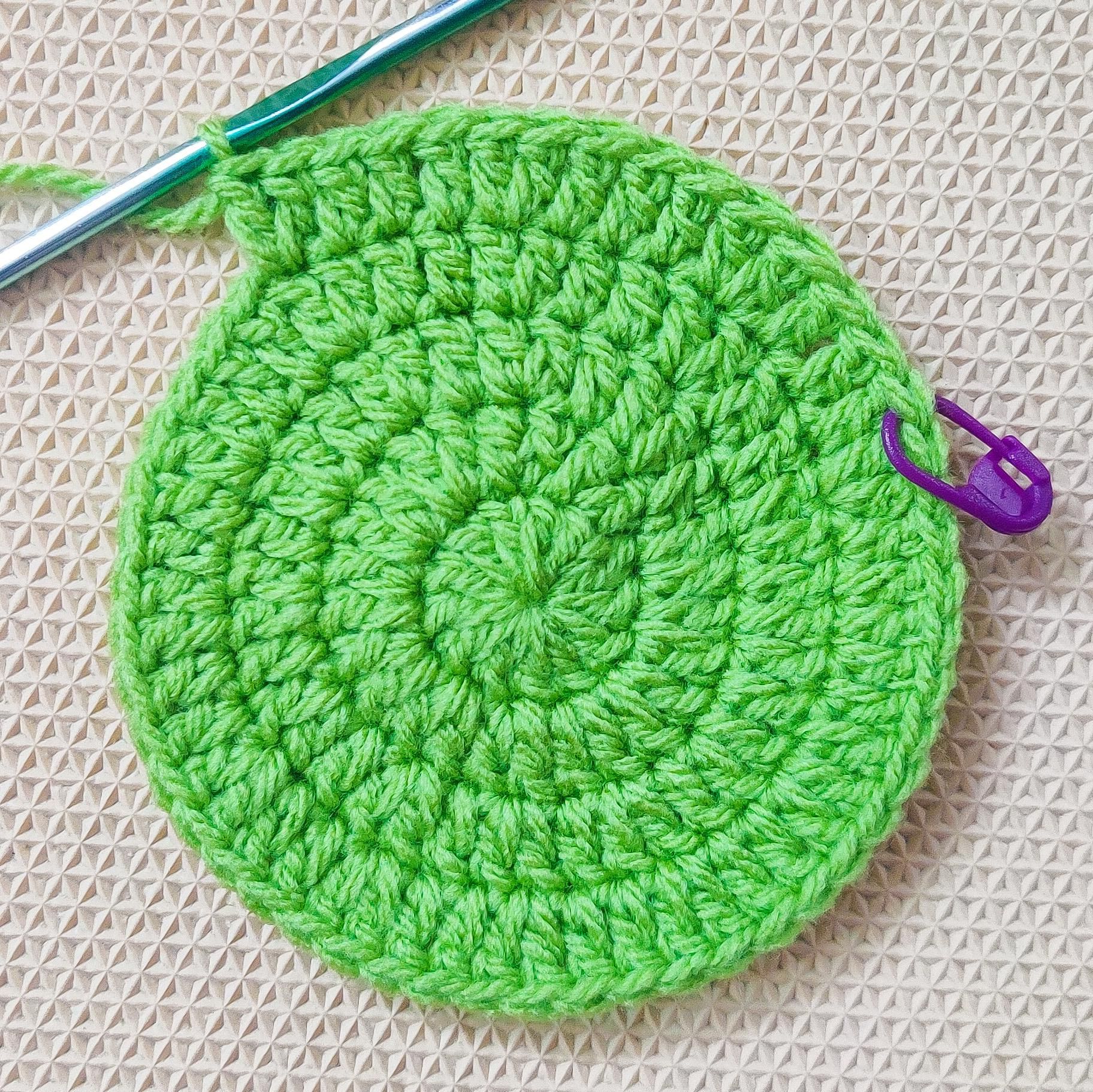 How to Make a Solid Double Crochet Spiral Circle : 7 Steps (with ...