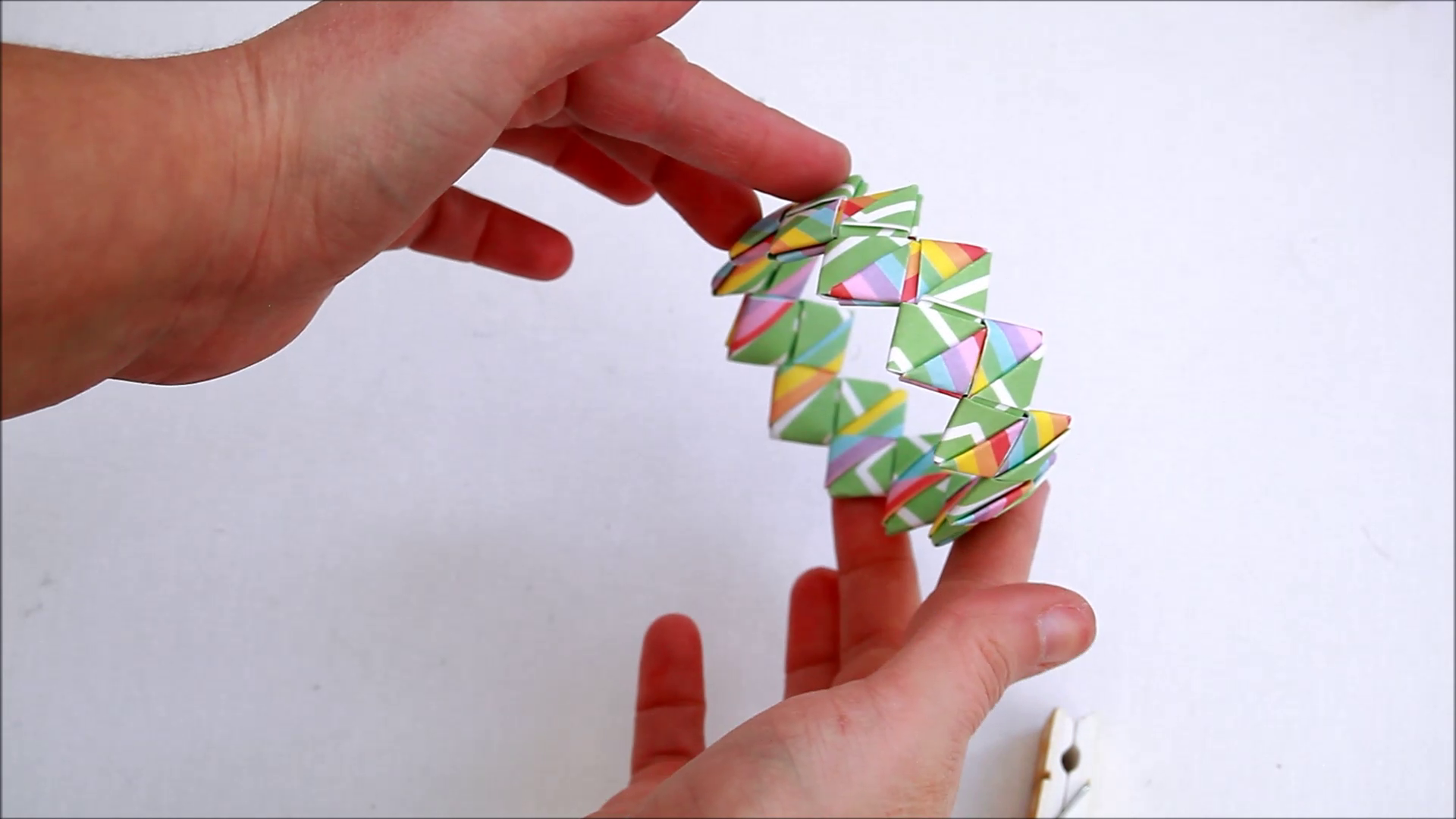 Woven Paper Bracelet : 10 Steps (with Pictures) - Instructables