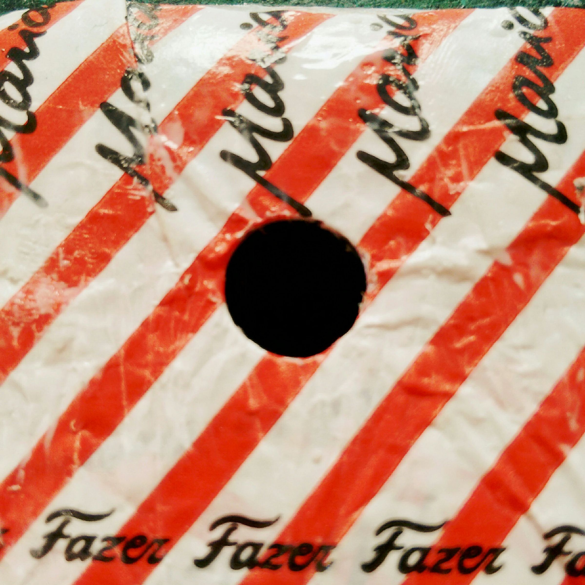 Sweet Wrapper Phone Case : 5 Steps - Instructables