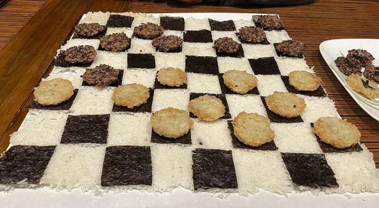 Rice Cracker Checkers/Checkerboard With 2 Different Flavors : 8 Steps ...
