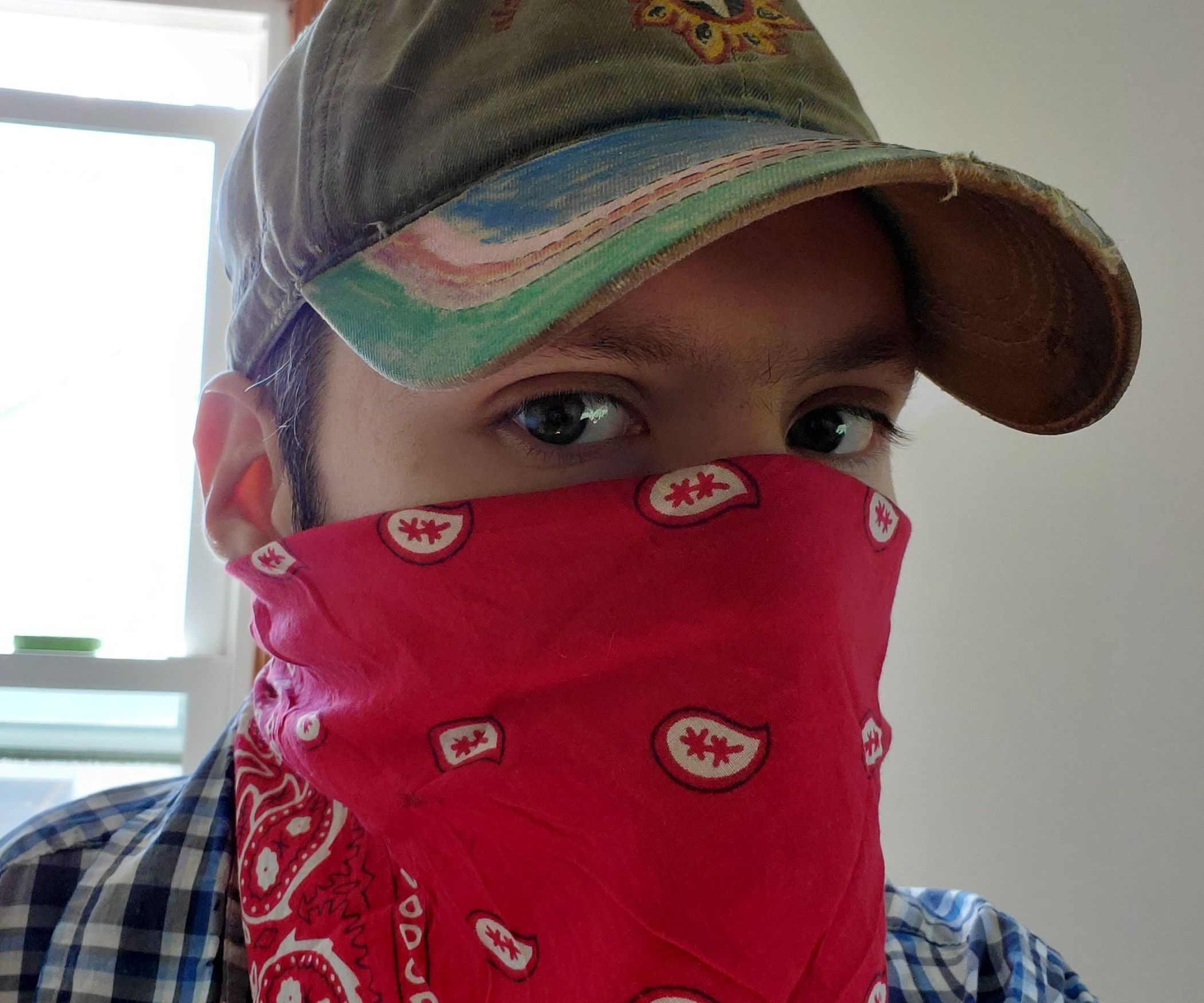 Backup Mask for One Handed Use : 3 Steps - Instructables