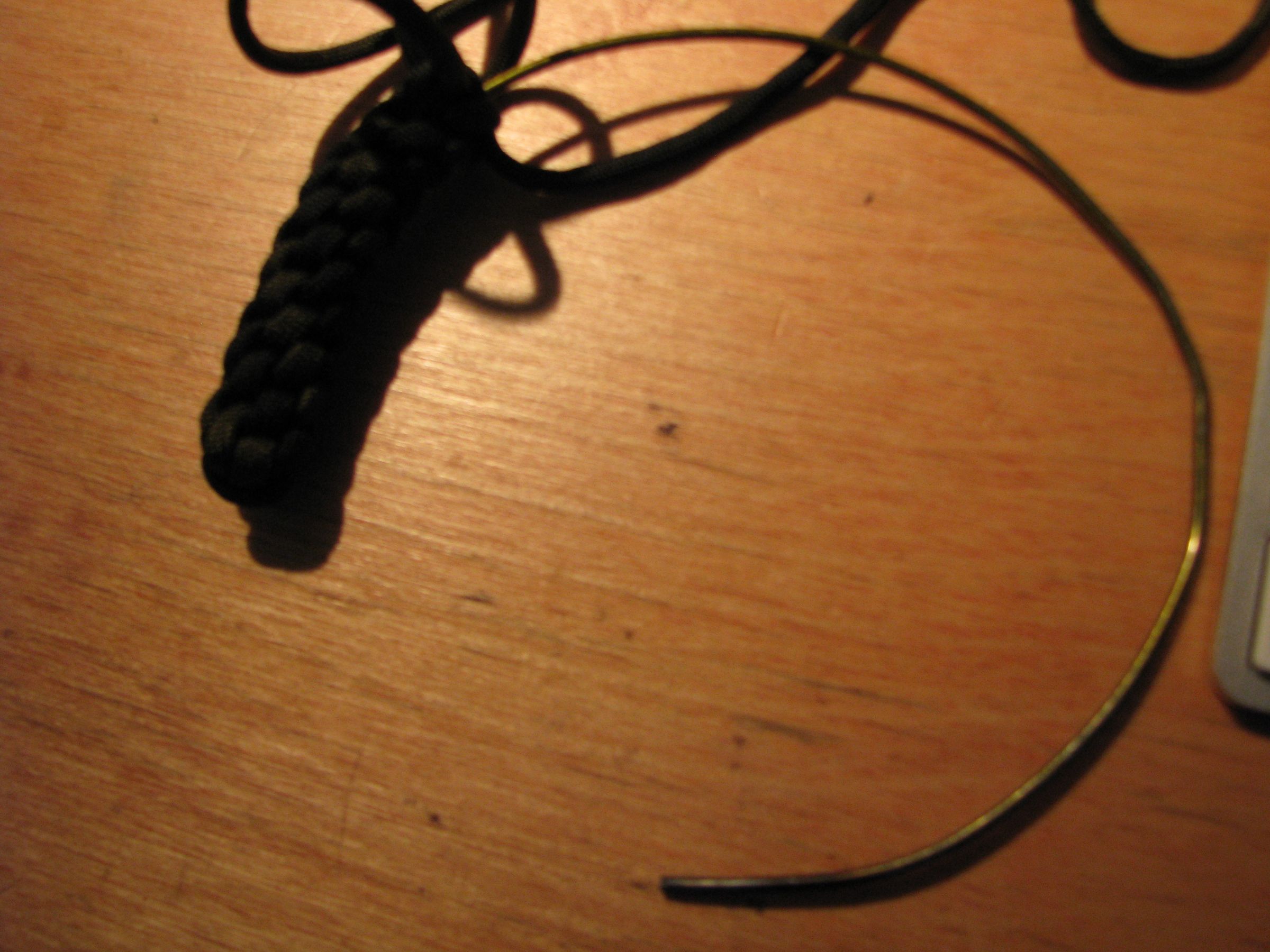 Para Cord Celtic Torc : 4 Steps - Instructables
