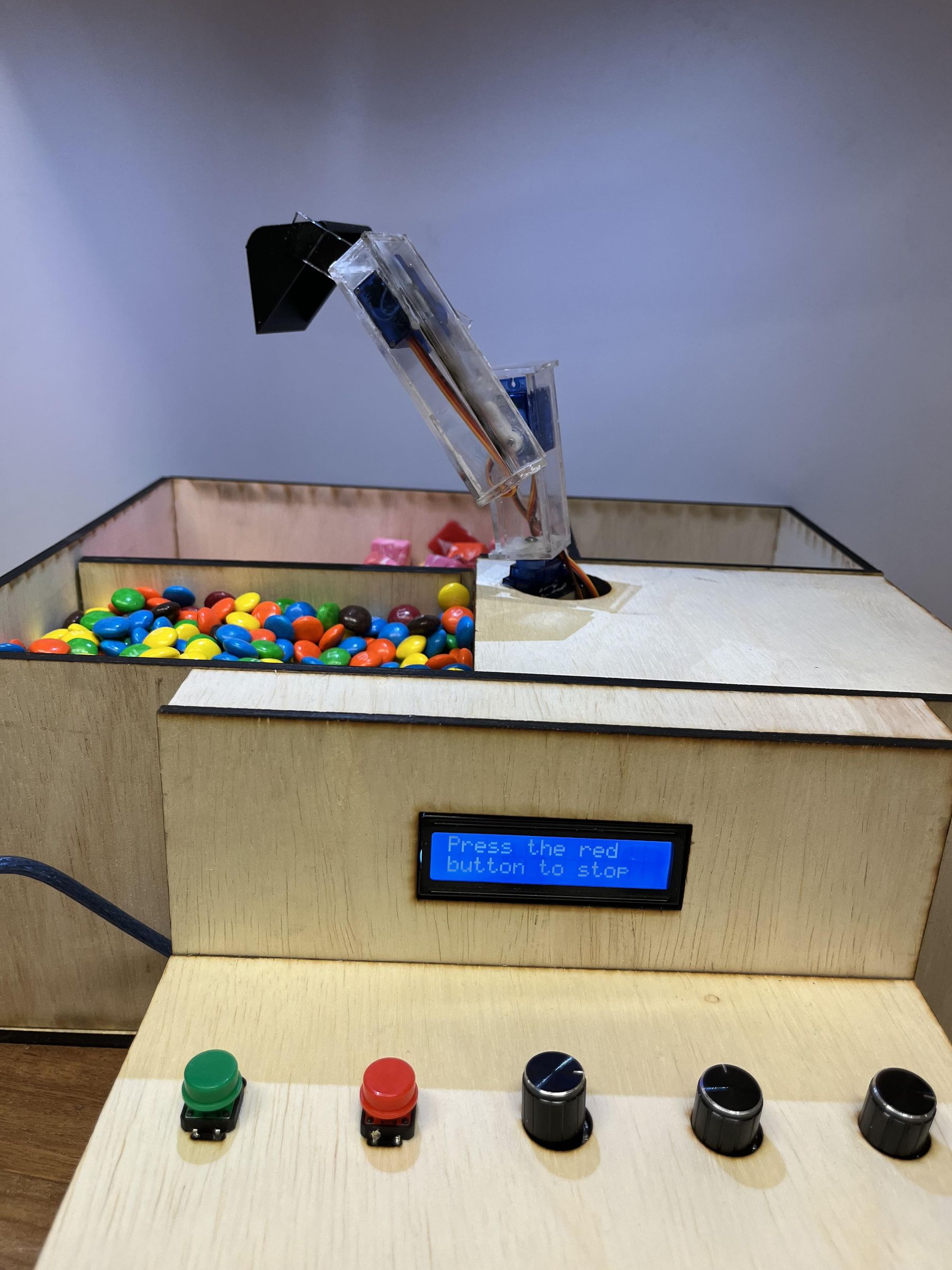 Candy Claw Machine : 5 Steps - Instructables