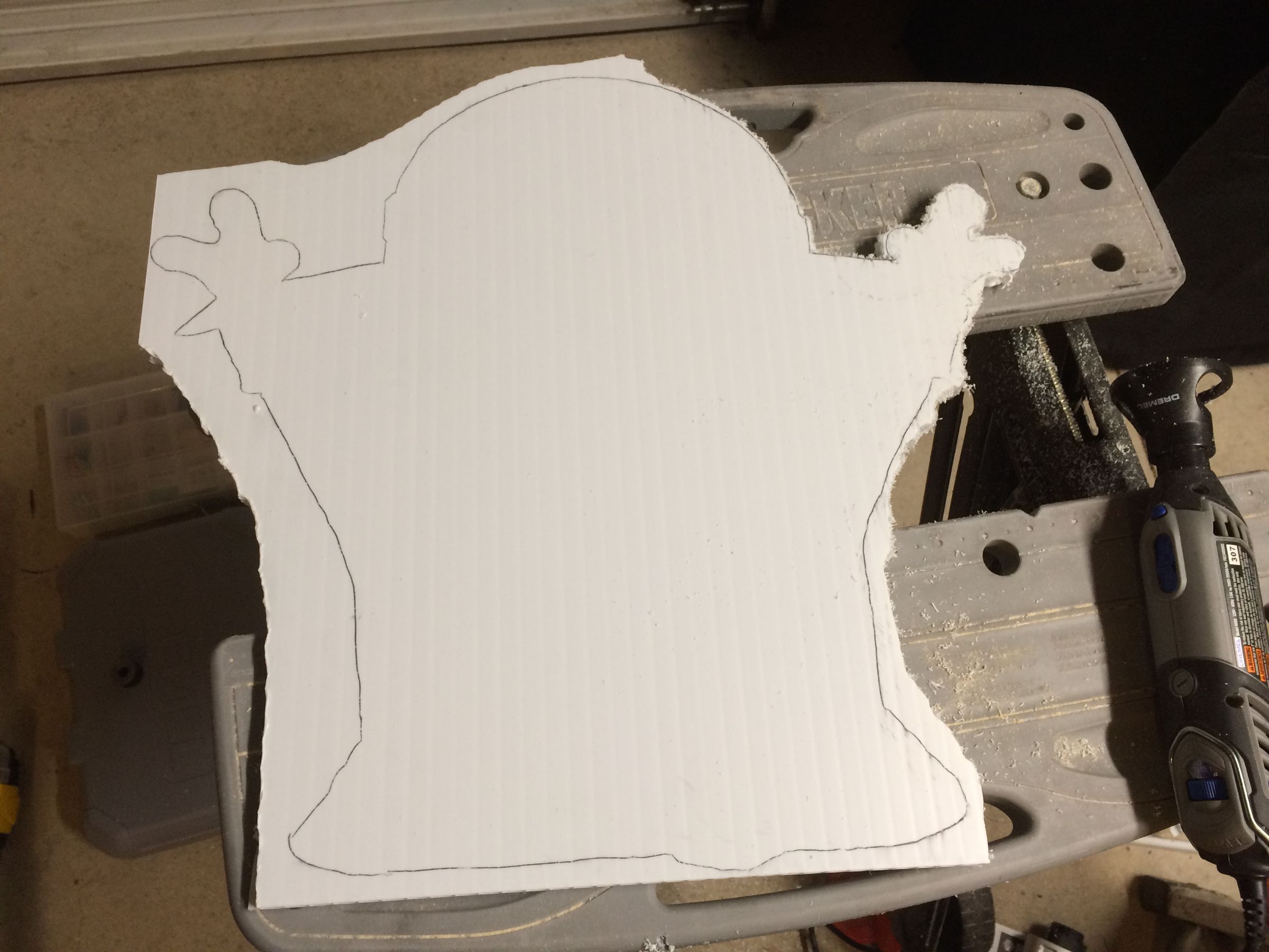 Corrugated Plastic Holiday Standee : 10 Steps (with Pictures ...