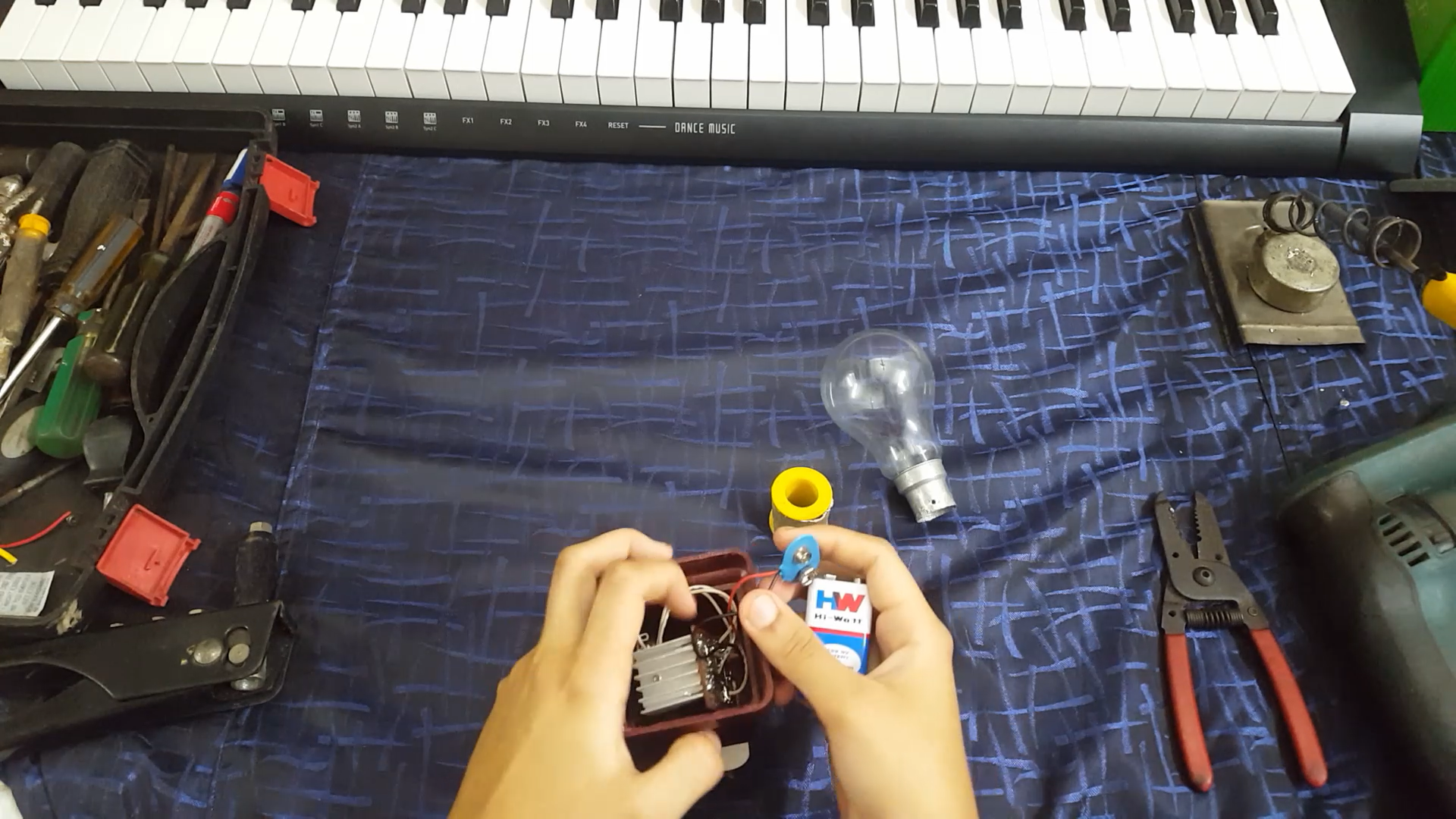 Mini Tornado Maker : 5 Steps (with Pictures) - Instructables