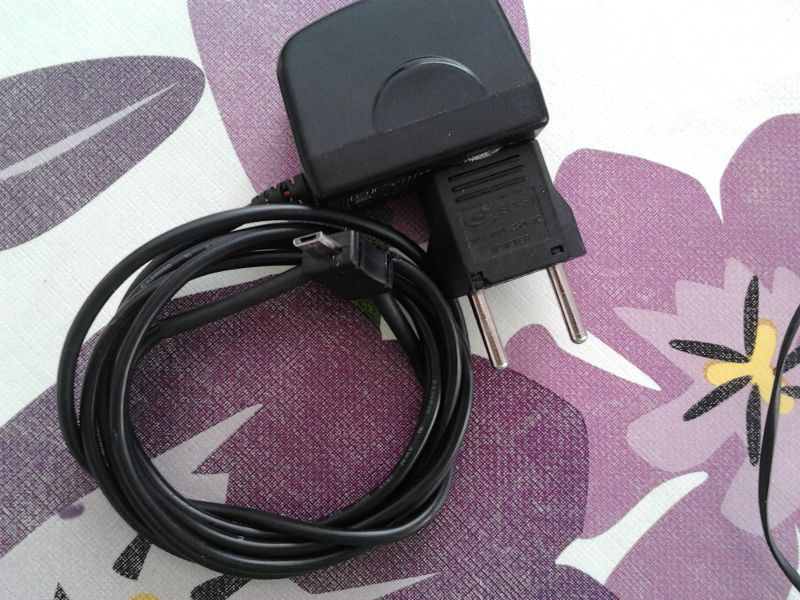 How to Make a USB No-data Charger Cable : 6 Steps (with Pictures ...