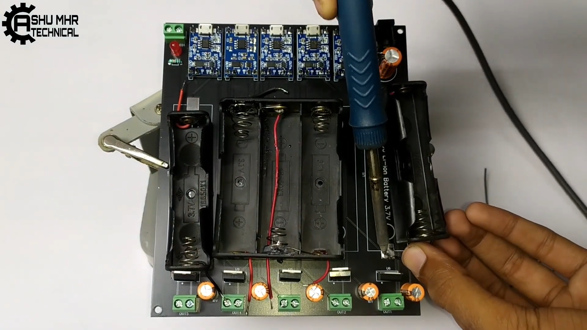 DIY 18650 Battery Charging Station : 6 Steps - Instructables