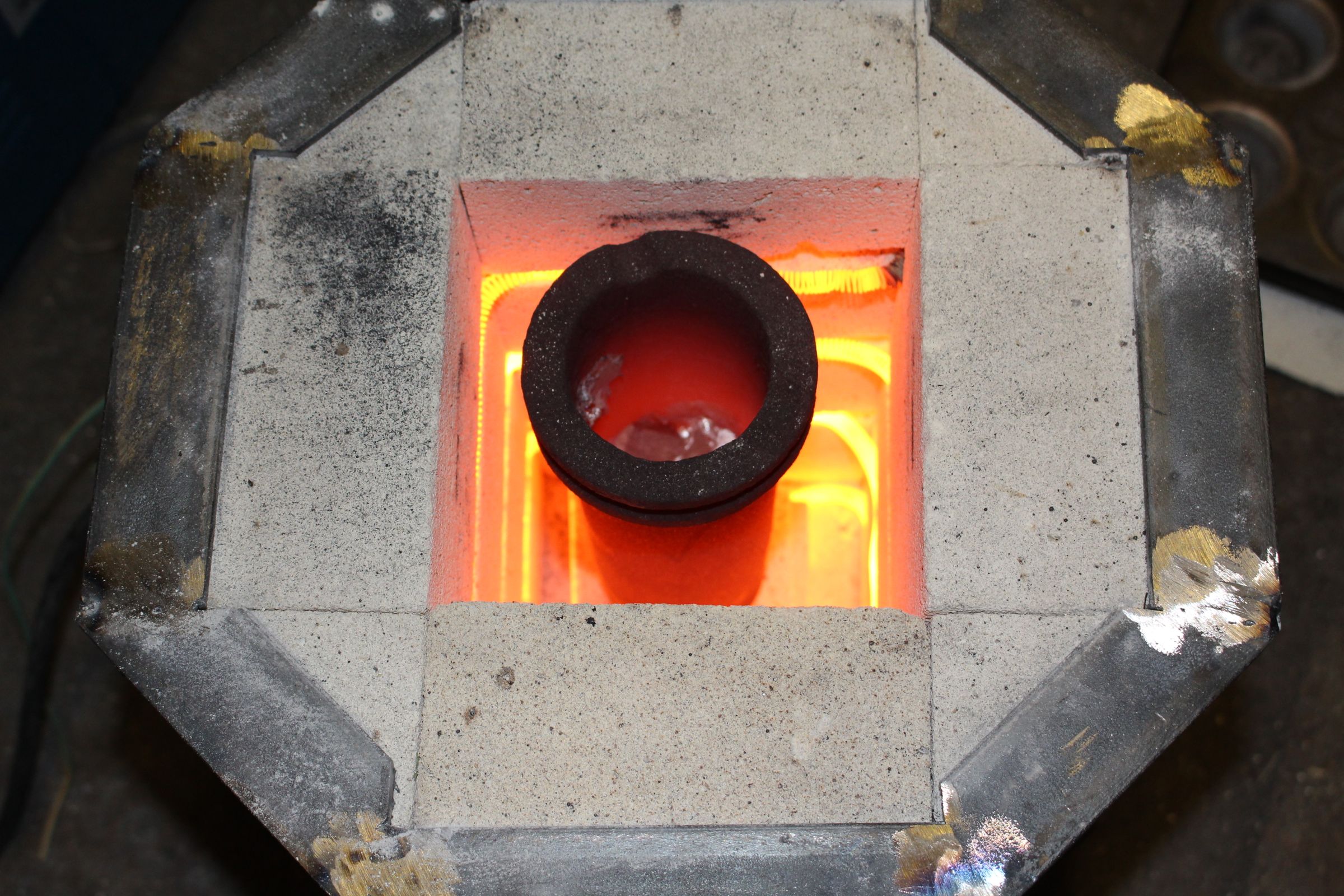 How to Make an Electric Foundry for Metal Casting (with Pictures ...