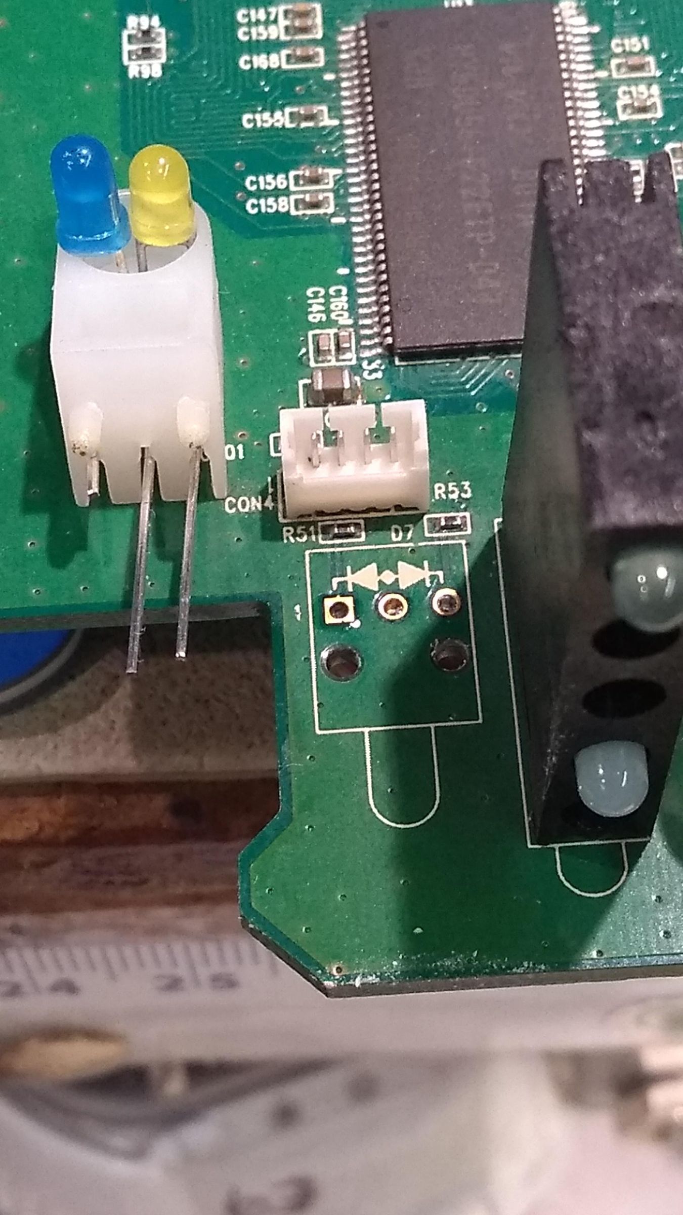 DNS-323 NAS Hard Disk STATUS LED Replacement : 5 Steps - Instructables