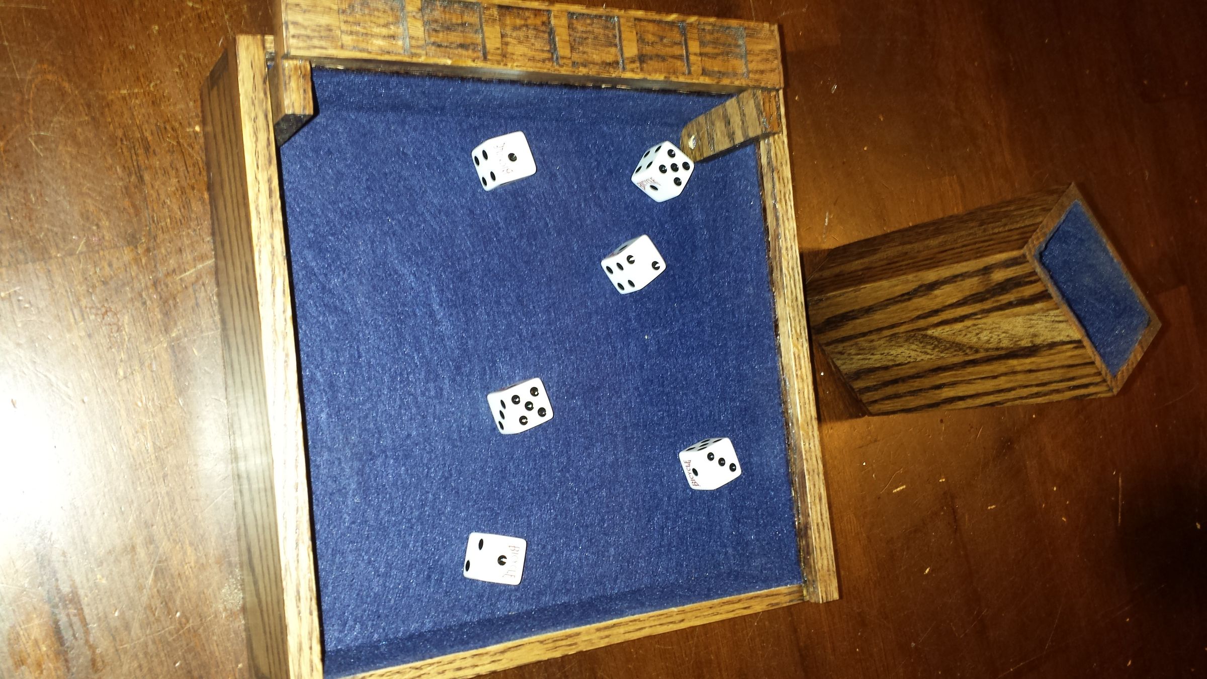 Dice Game Box : 4 Steps - Instructables