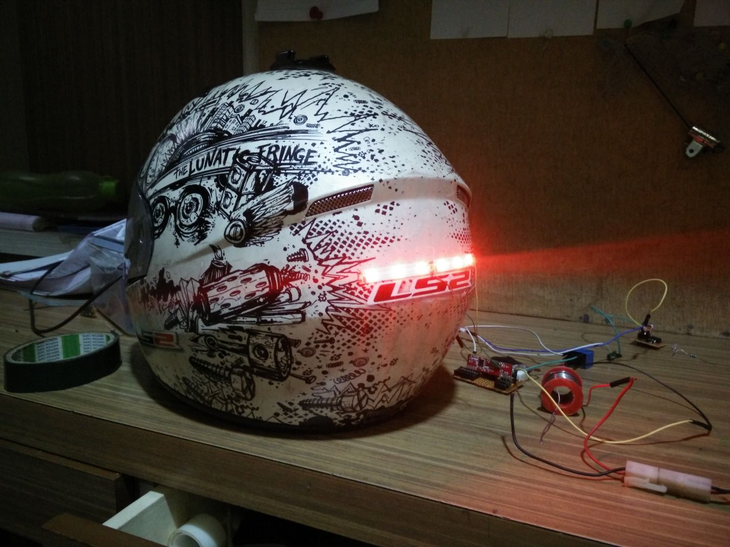 Wireless Motorcycle/bicycle Helmet Brake Light ..very Easy : 4 Steps ...