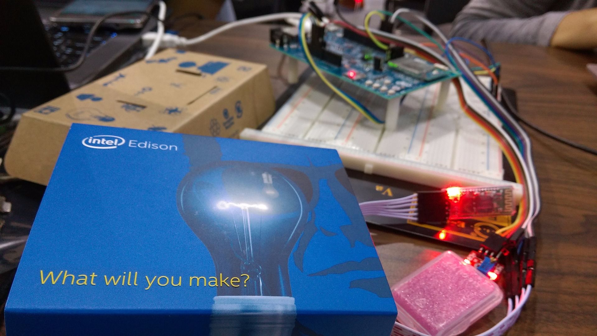 Smart Parker, Park Smarter! #IntelIoT#2015HackNTU - Instructables