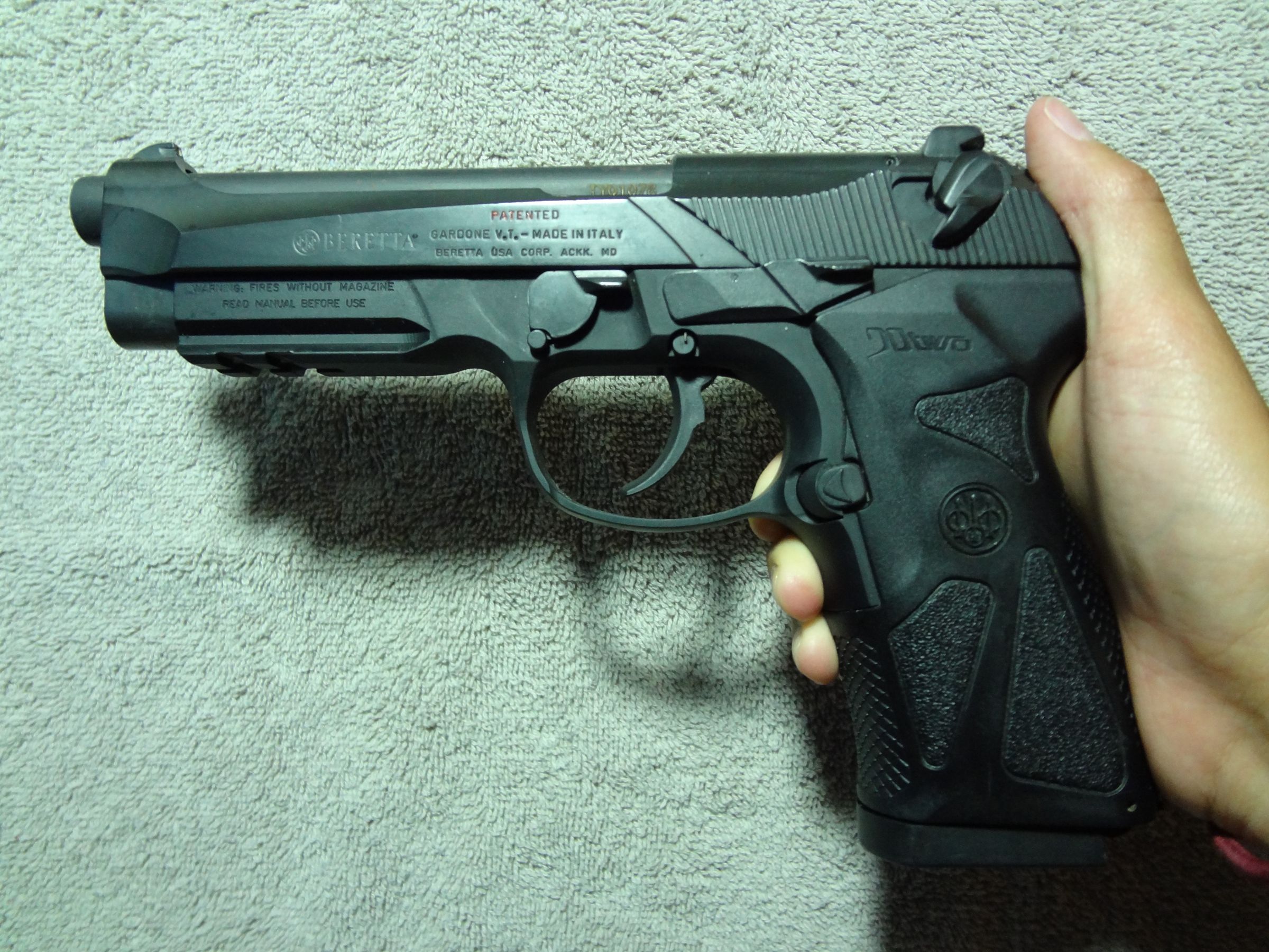 How to Load and Fire a .40 Caliber Pistol : 10 Steps - Instructables