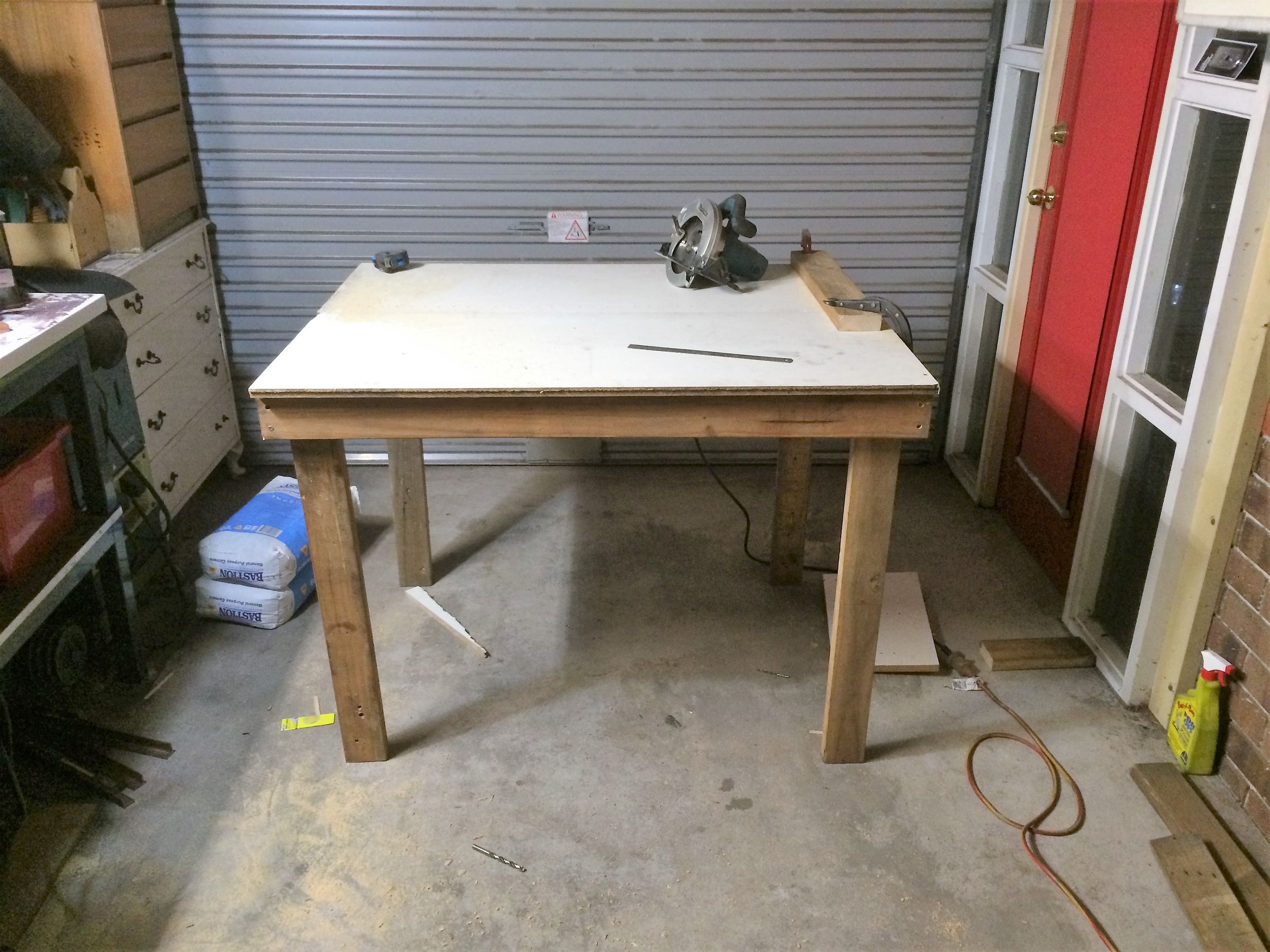 2 Hour Scrap Wood Work Bench - Instructables