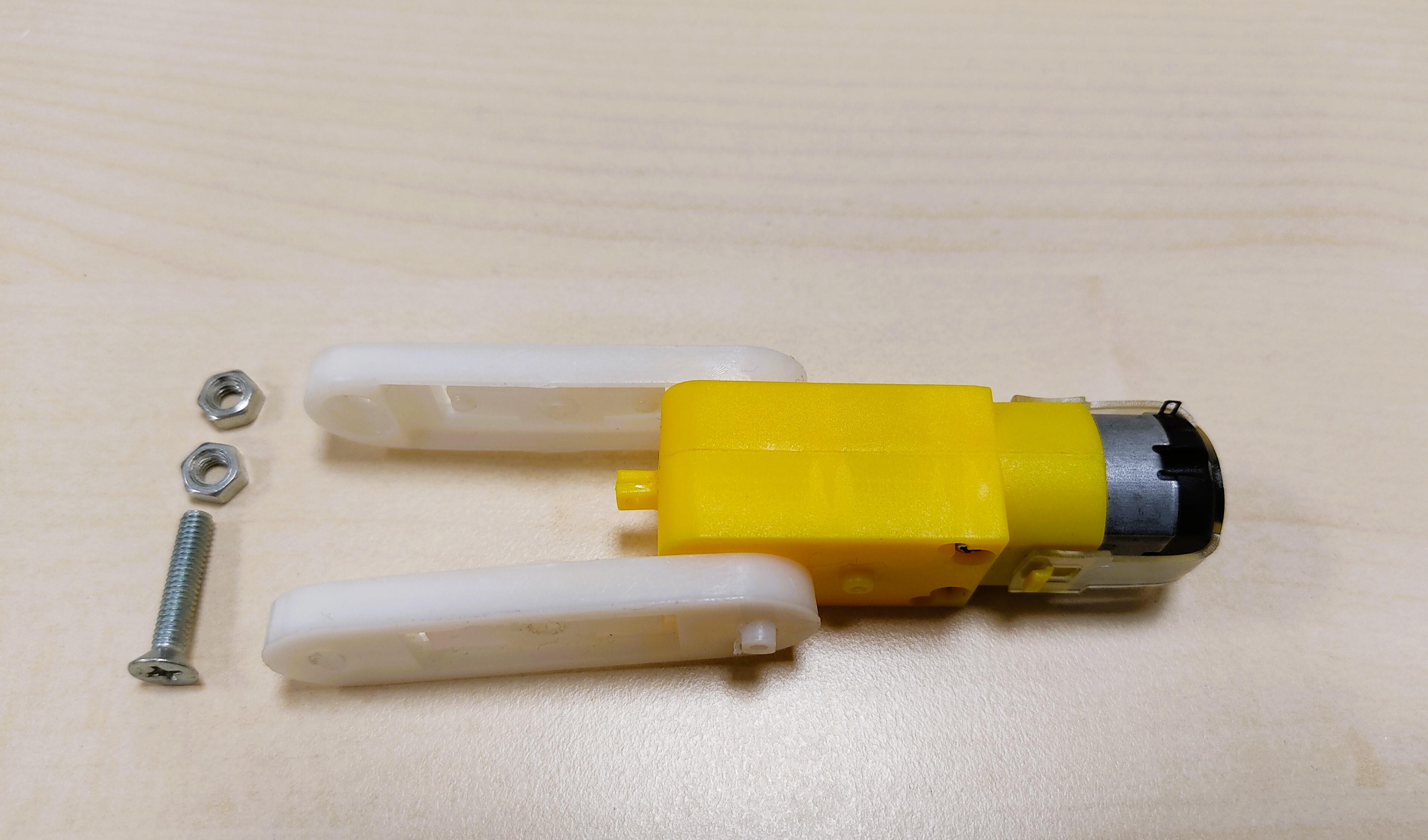 Robotics for School: Create Four Easy Robots Using Simple Materials ...