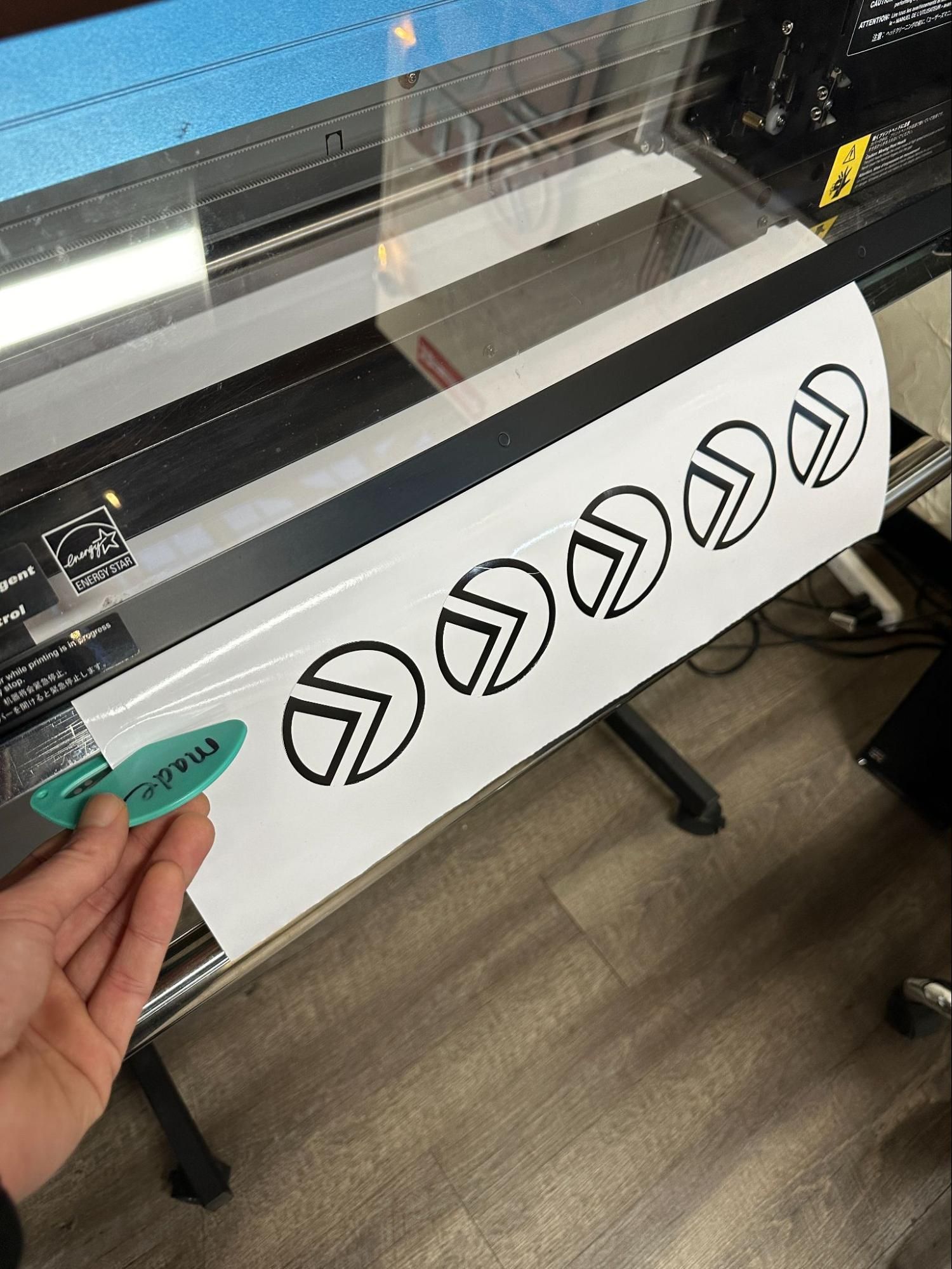 Basic Use Roland Sticker Maker : 18 Steps (with Pictures) - Instructables