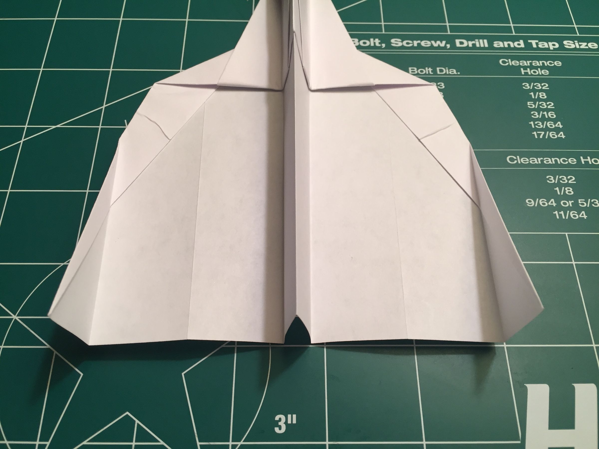 How to Make the NeoVulcan Paper Airplane : 7 Steps - Instructables